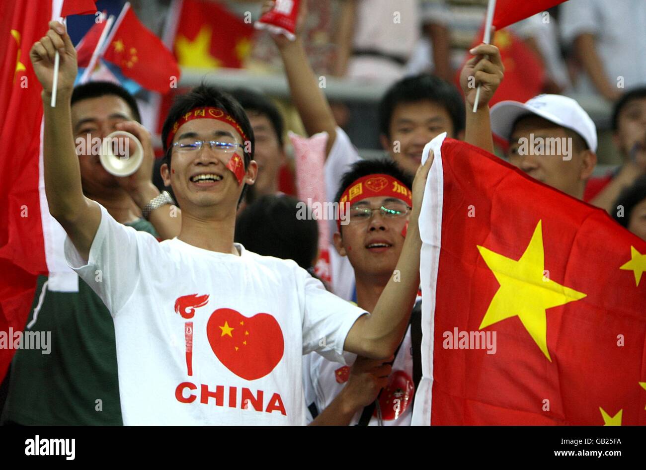 Olympics - Beijing Olympic Games 2008. Chinese fans show their support ...
