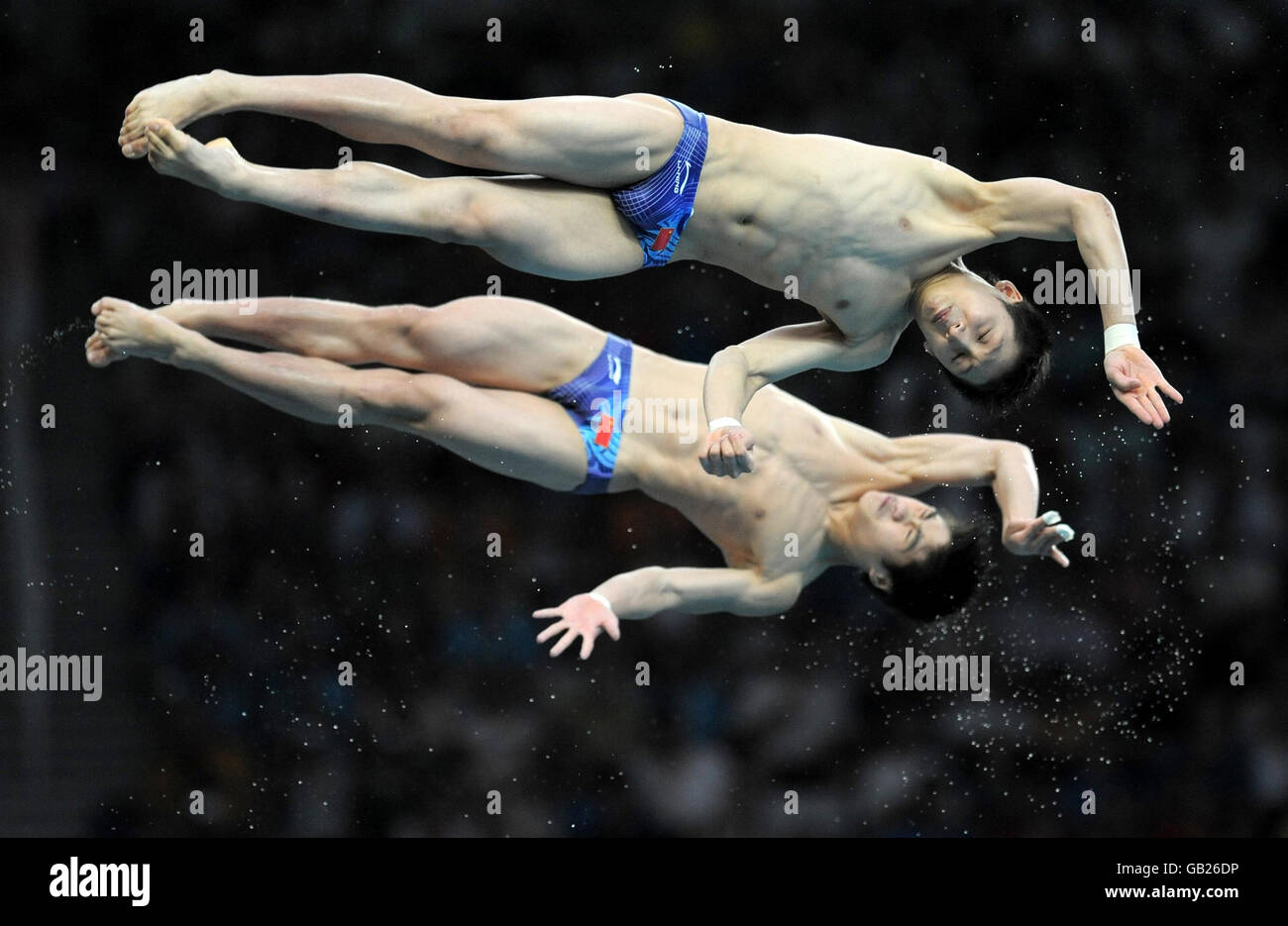 Chinese olympic divers hi-res stock photography and images - Alamy