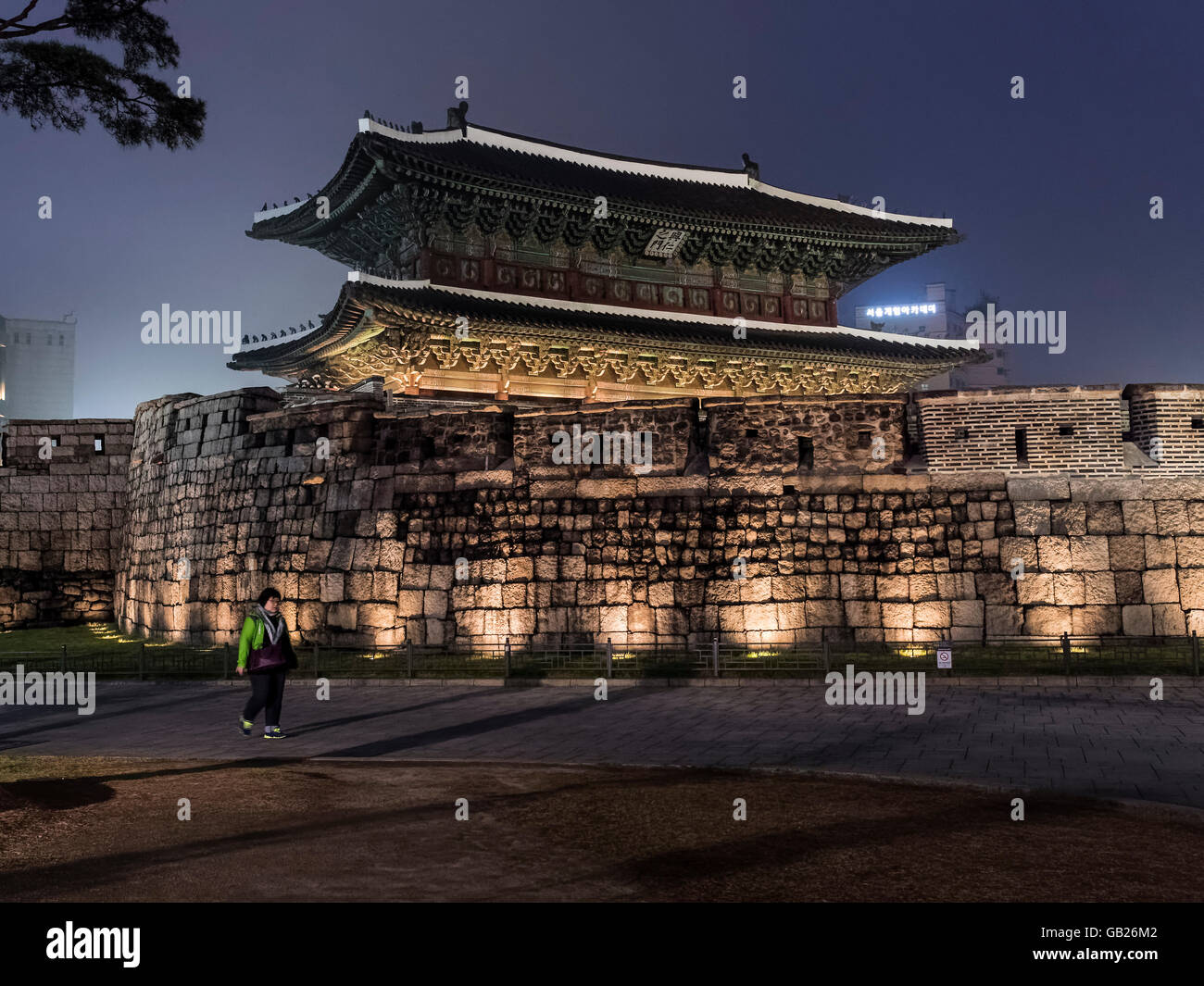 Dongdaemun gate hi-res stock photography and images - Alamy
