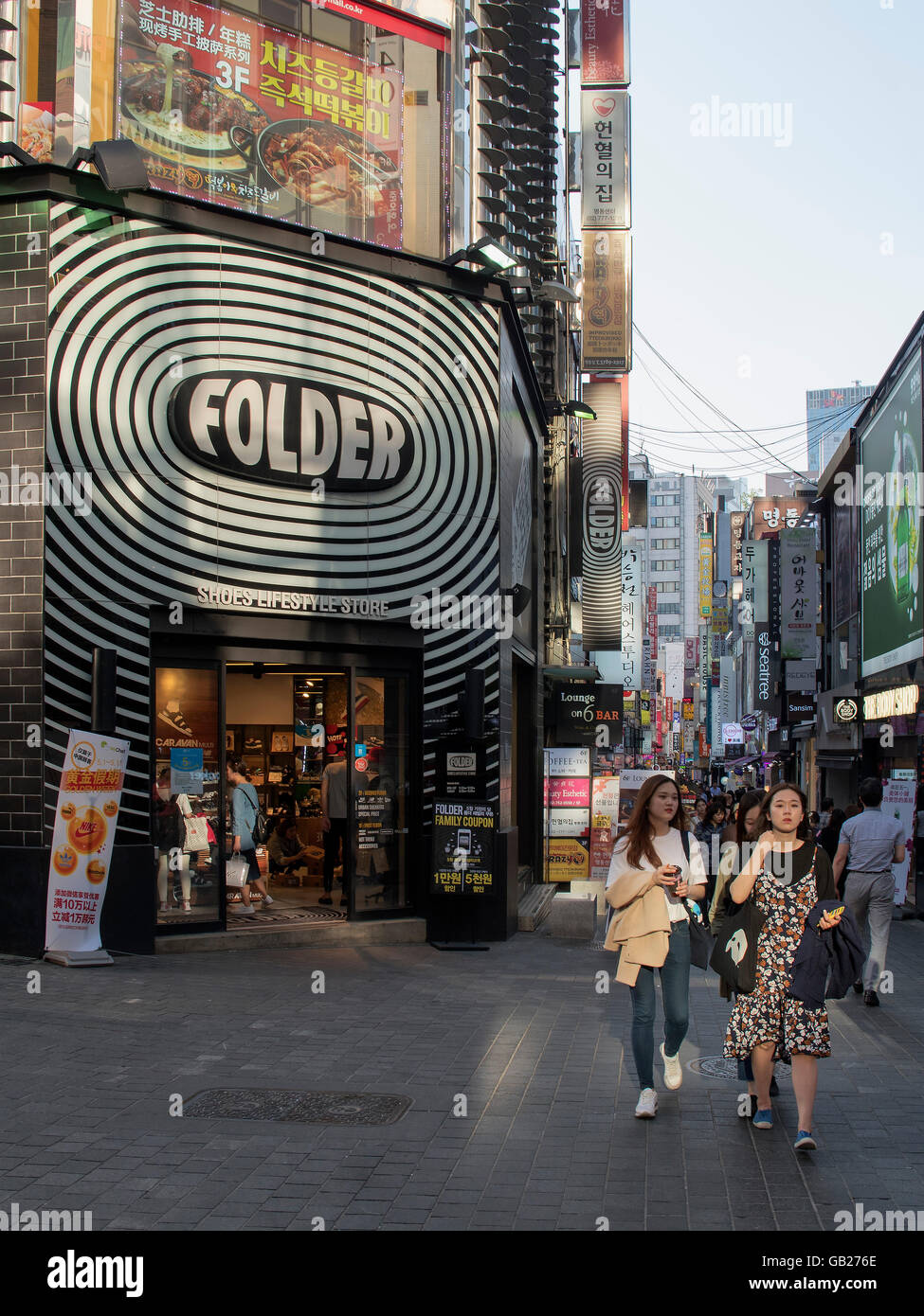 Myeongdong seoul shopping shops shop hi-res stock photography and ...