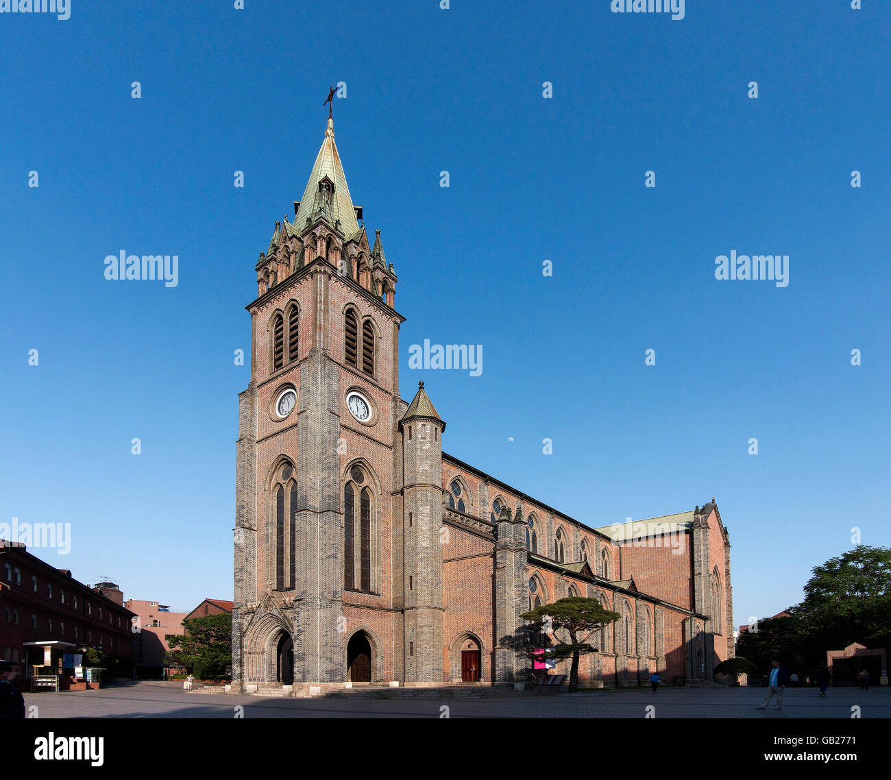 Cathedral seoul korea christianity hi-res stock photography and images ...