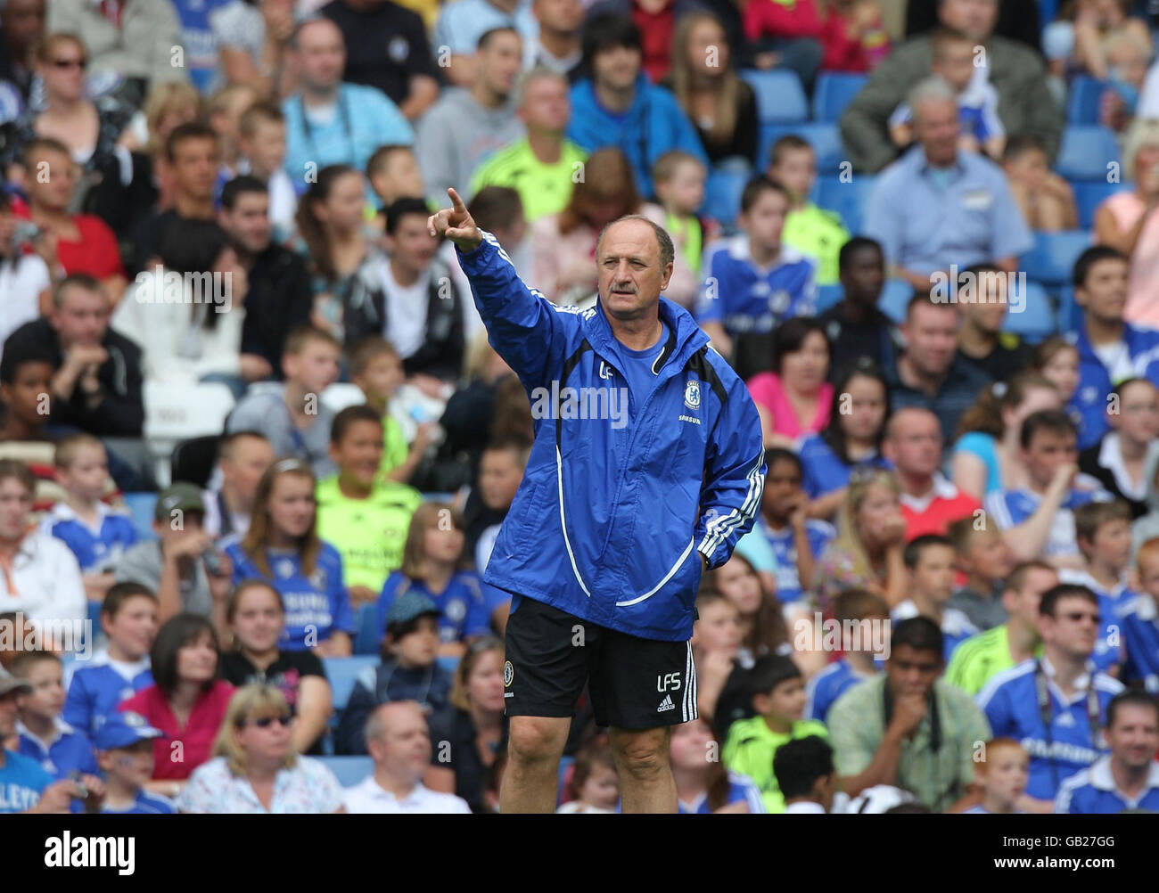 Chelsea players training session stamford bridge hi-res stock ...