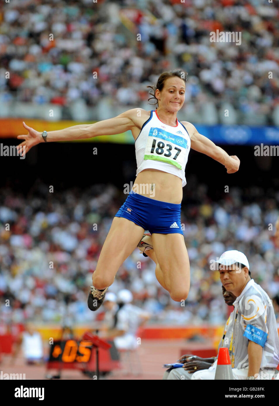 2008 olympics long jump hi-res stock photography and images - Alamy