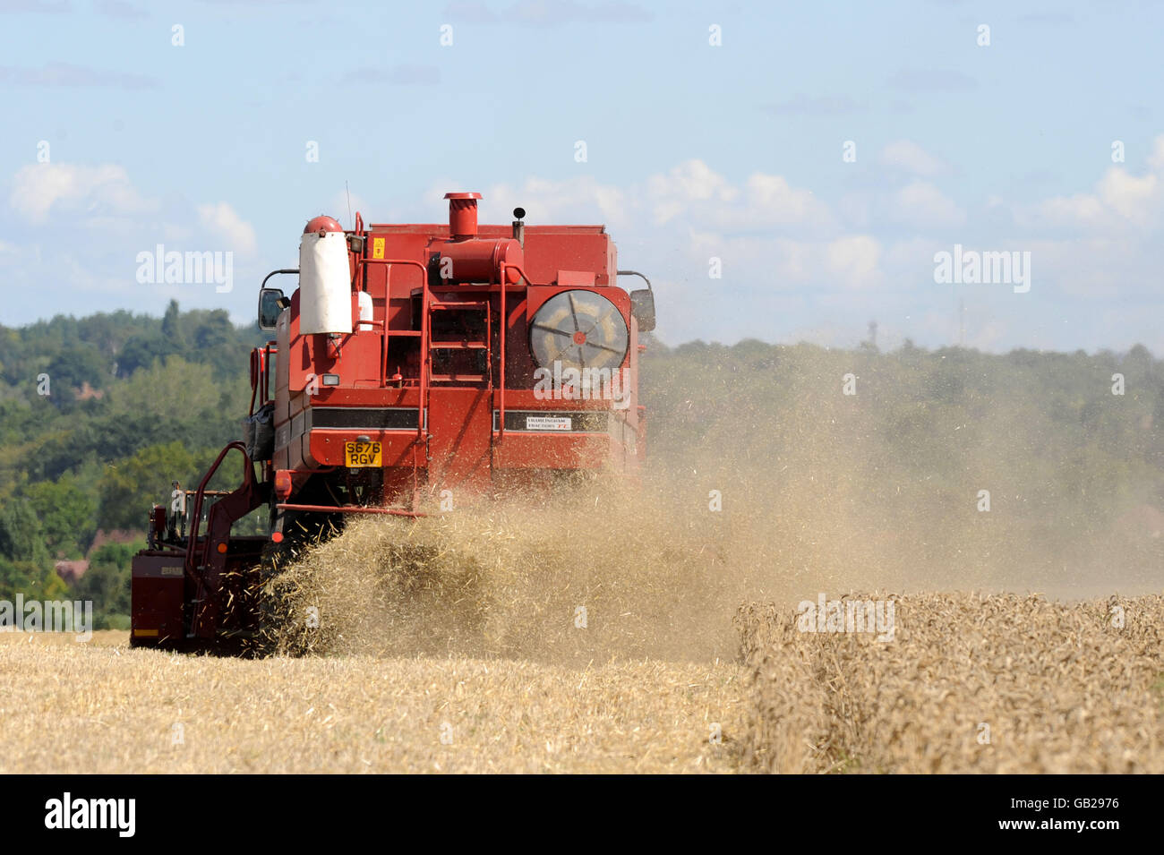 Farm Stock Combine Harvester Stock Photo - Alamy