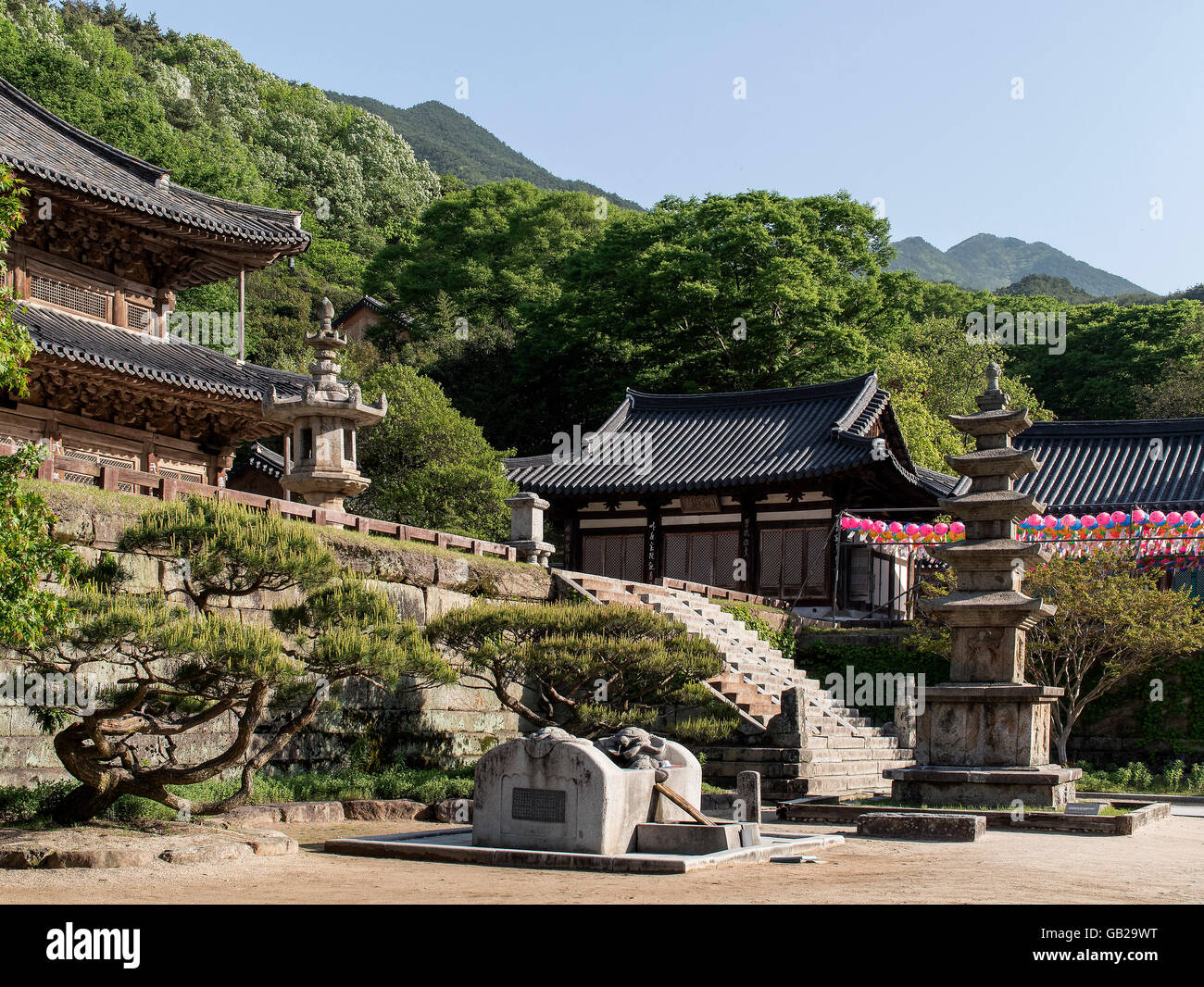 Pagoda, buddhist Hwaeomsa temple in Jirisan national park, province ...