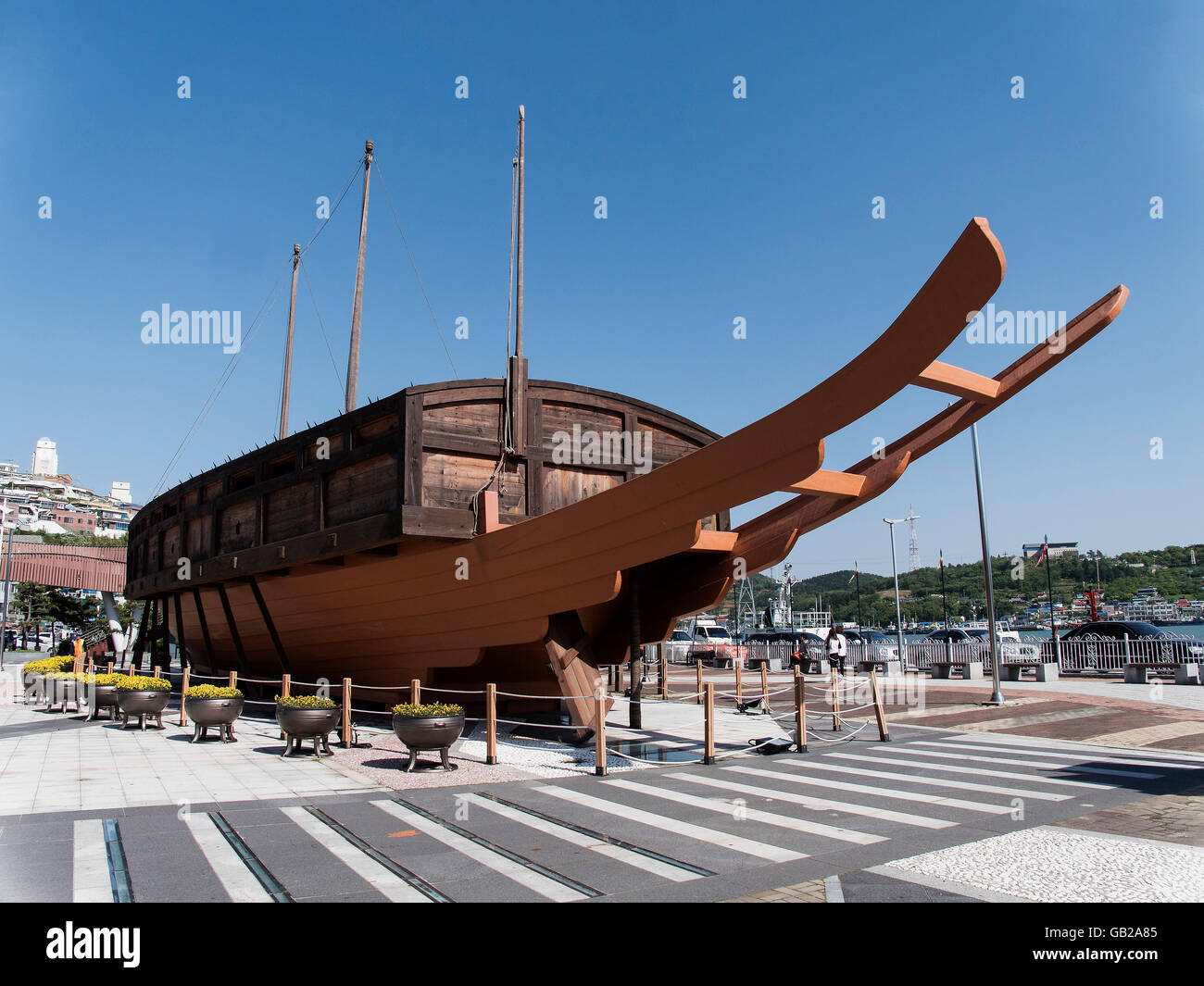 Turtle boat hi-res stock photography and images - Alamy