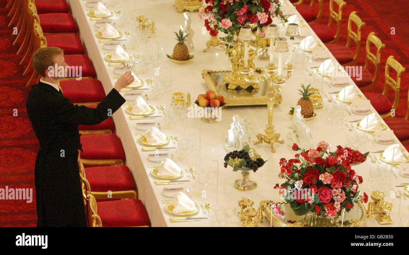 Royal Banquet Table