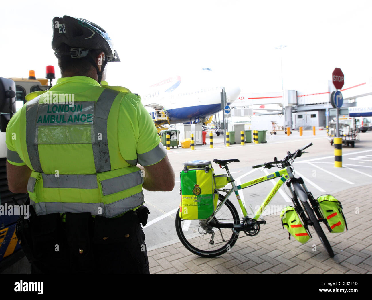 Cycle Response Unit London Ambulance High Resolution Stock Photography ...