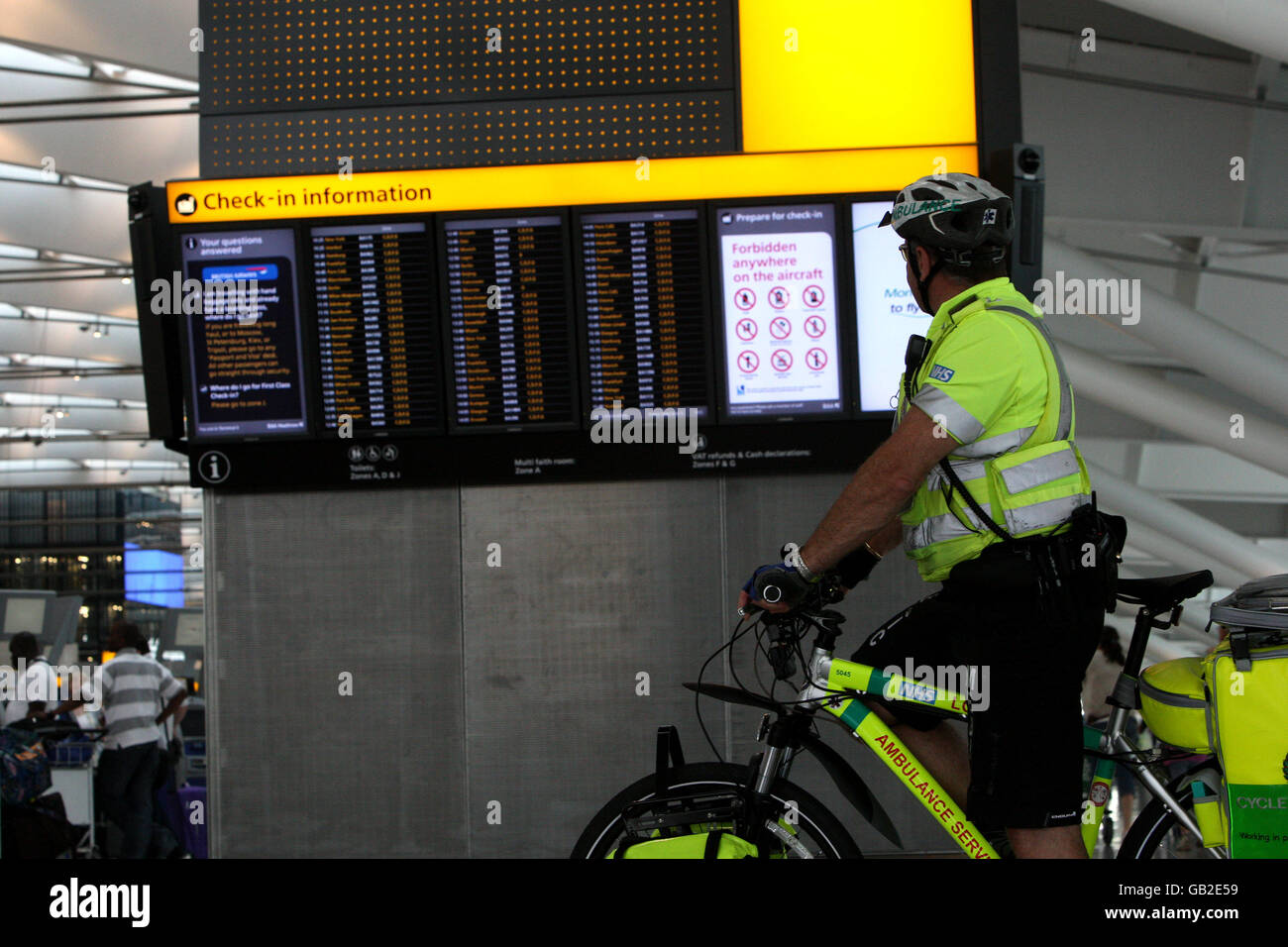 Cycle Response Unit London Ambulance High Resolution Stock Photography ...