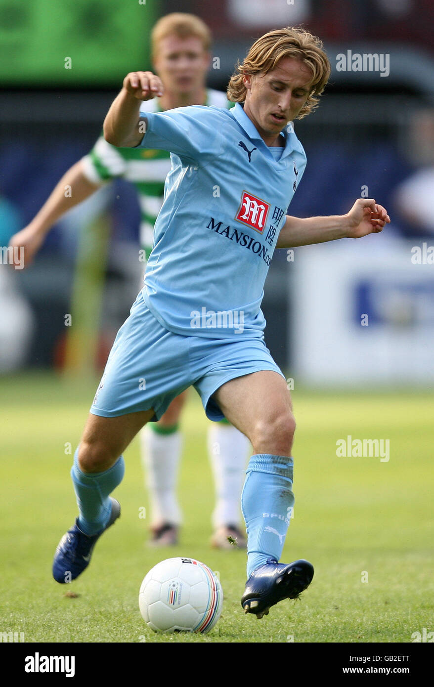 Tottenham hotspurs luka modric during the game against celtic hi-res ...