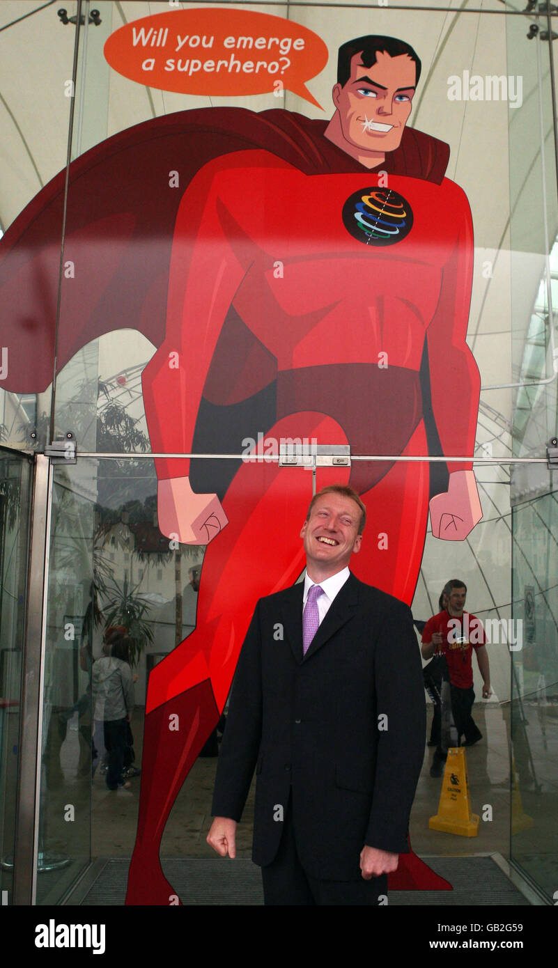 Tavish Scott in the Scottish Liberal leadership campaign arrives at Our ...