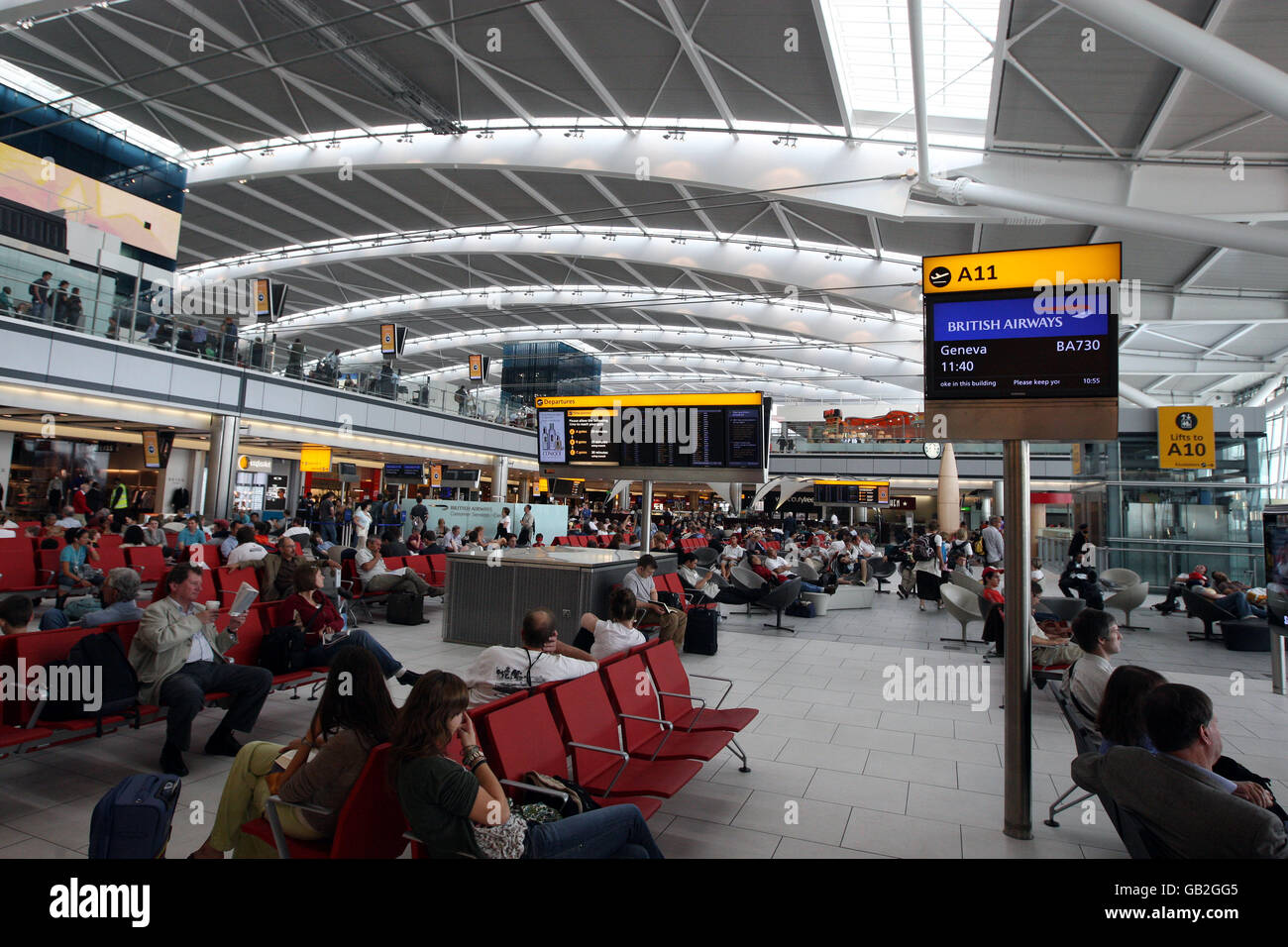 Heathrow Terminal 5 Stock Photo - Alamy