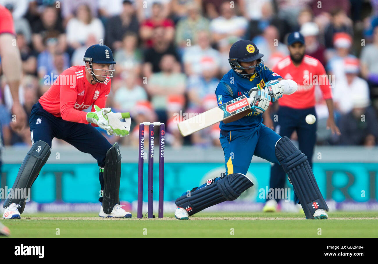 Kusal mendis in action hi-res stock photography and images - Alamy