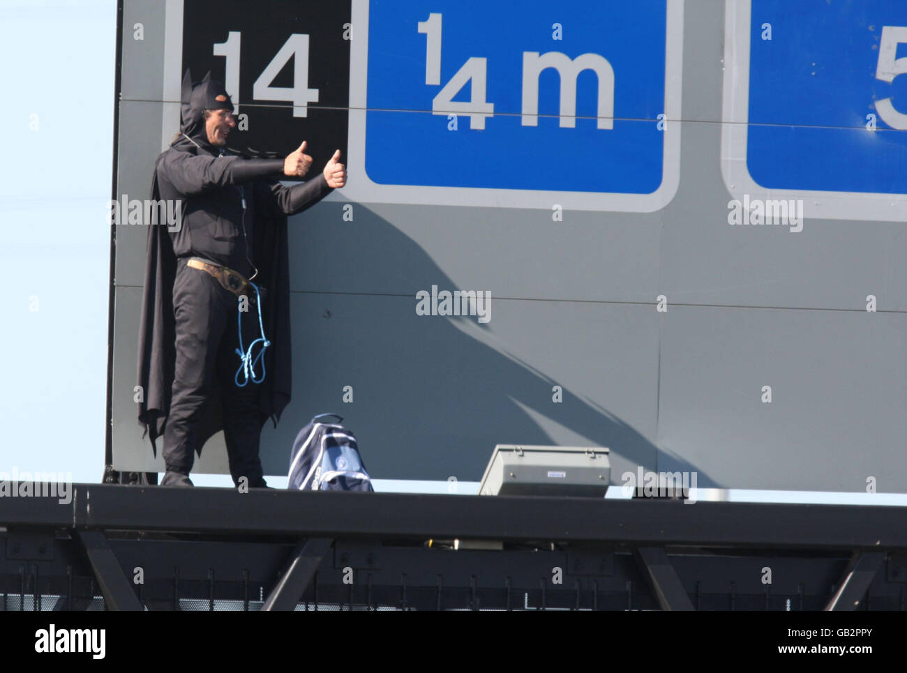 Campaigner Geoffrey Hibbert, believed to be linked to Fathers 4 Justice ...