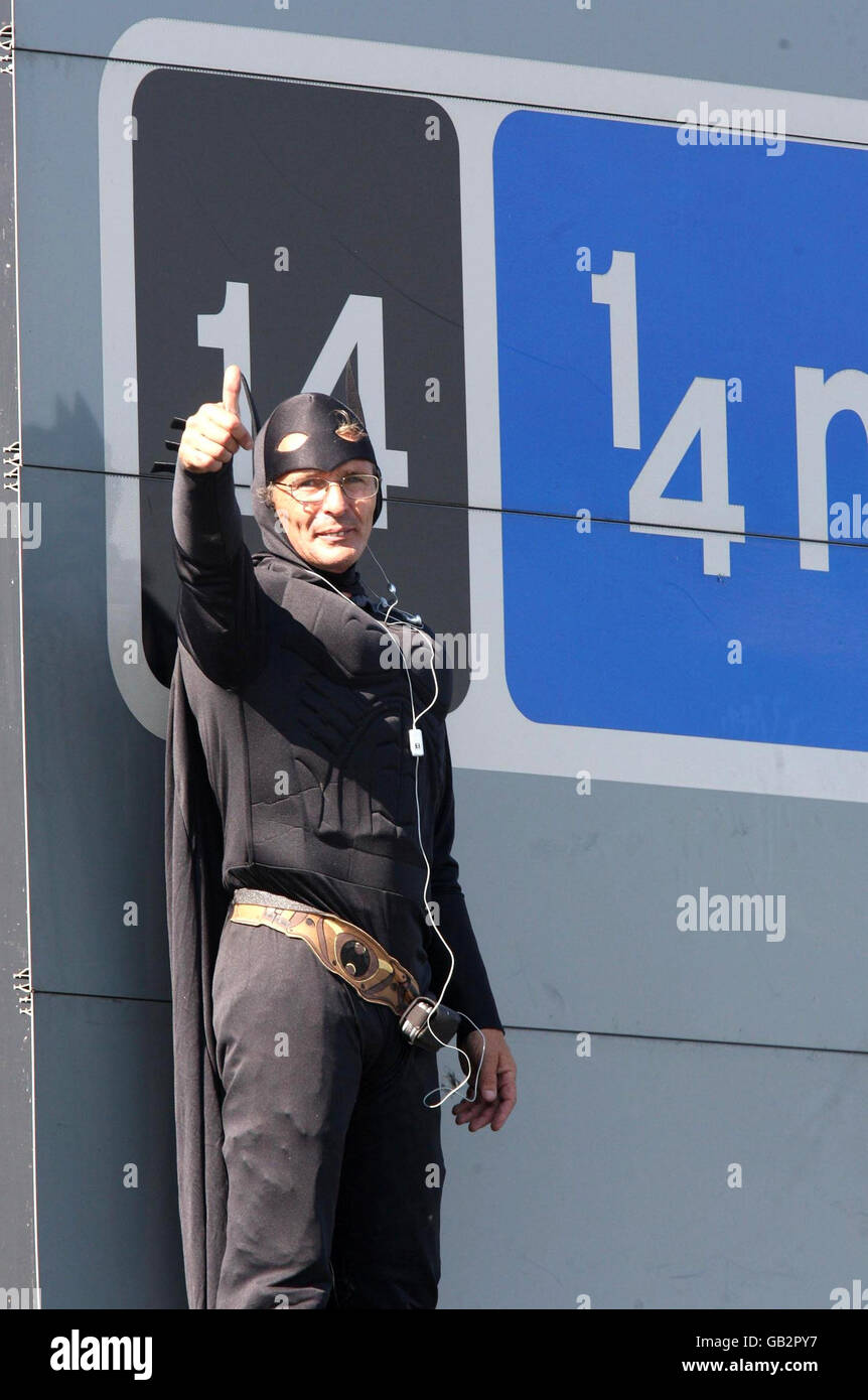 Campaigner Geoffrey Hibbert, believed to be linked to Fathers 4 Justice ...