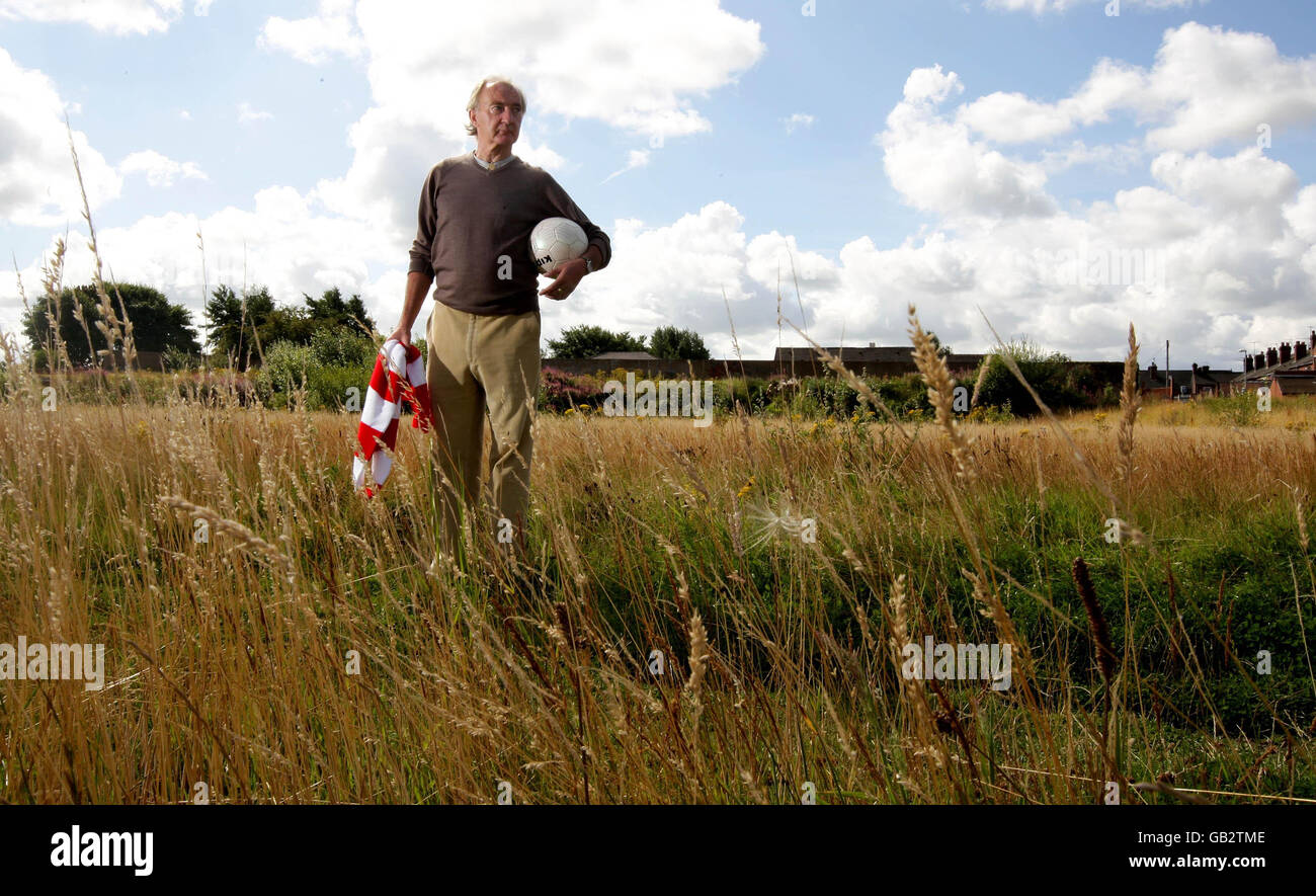 Soccer alan hudson stoke hi-res stock photography and images - Alamy