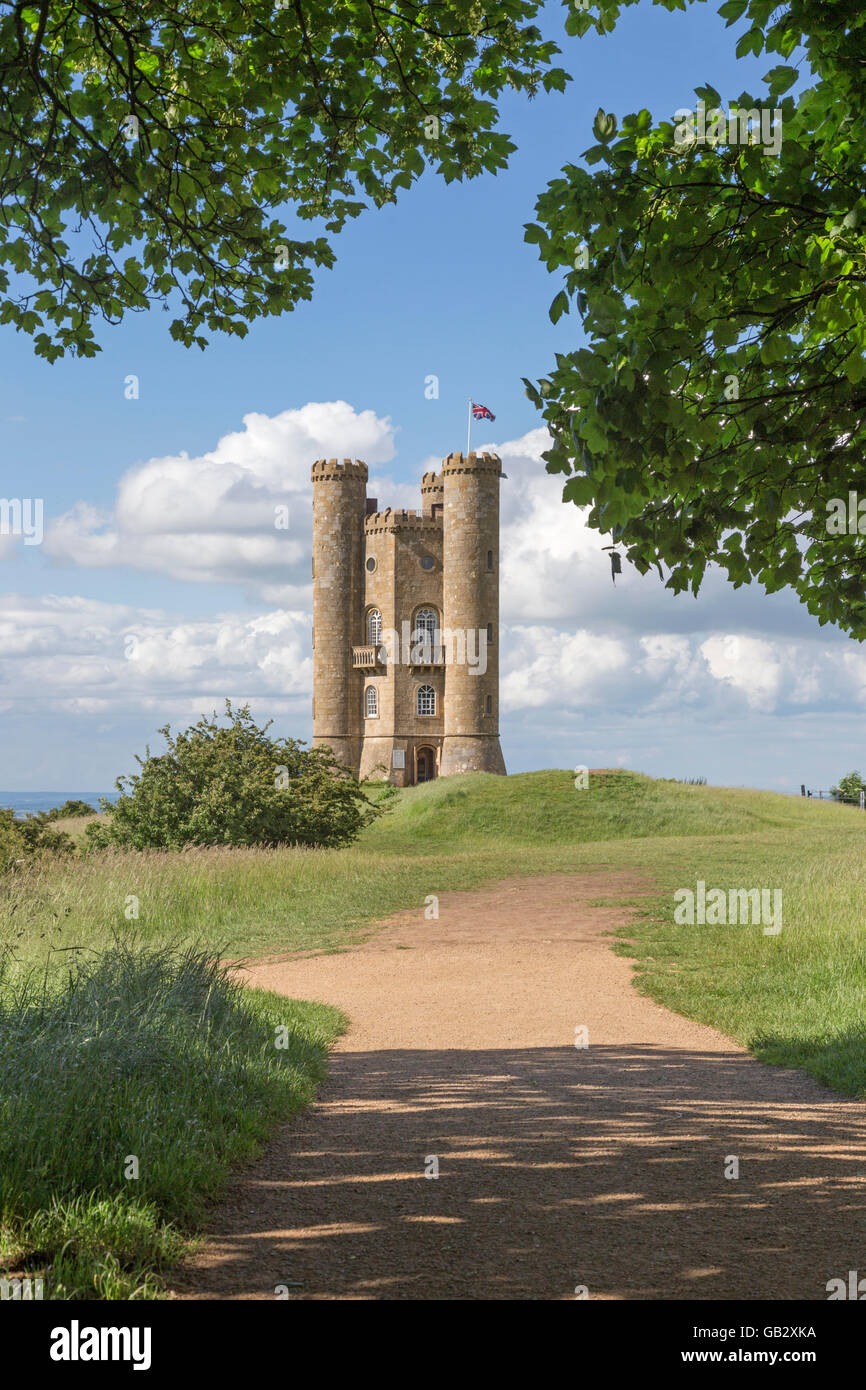 Broadway Tower folly and viewpoint, Broadway Country Park ...