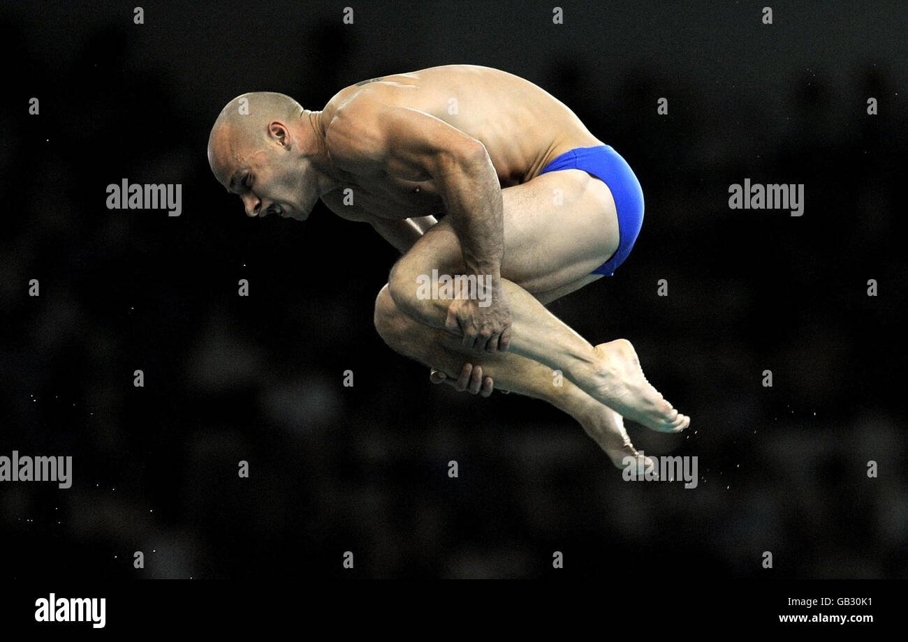 British diver peter waterfield competes hi-res stock photography and ...