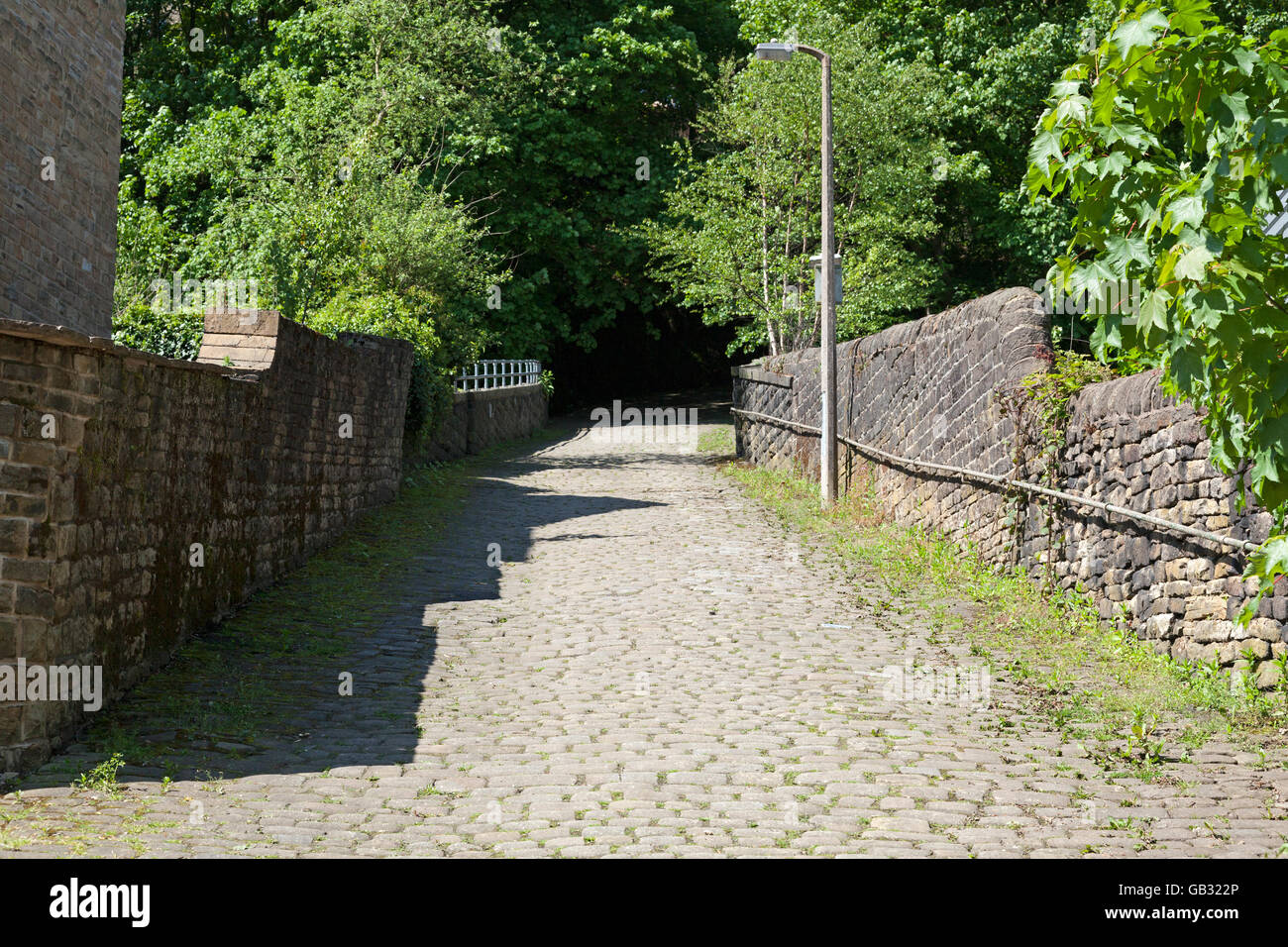 Bridge railway foot bridge over hi-res stock photography and images - Alamy