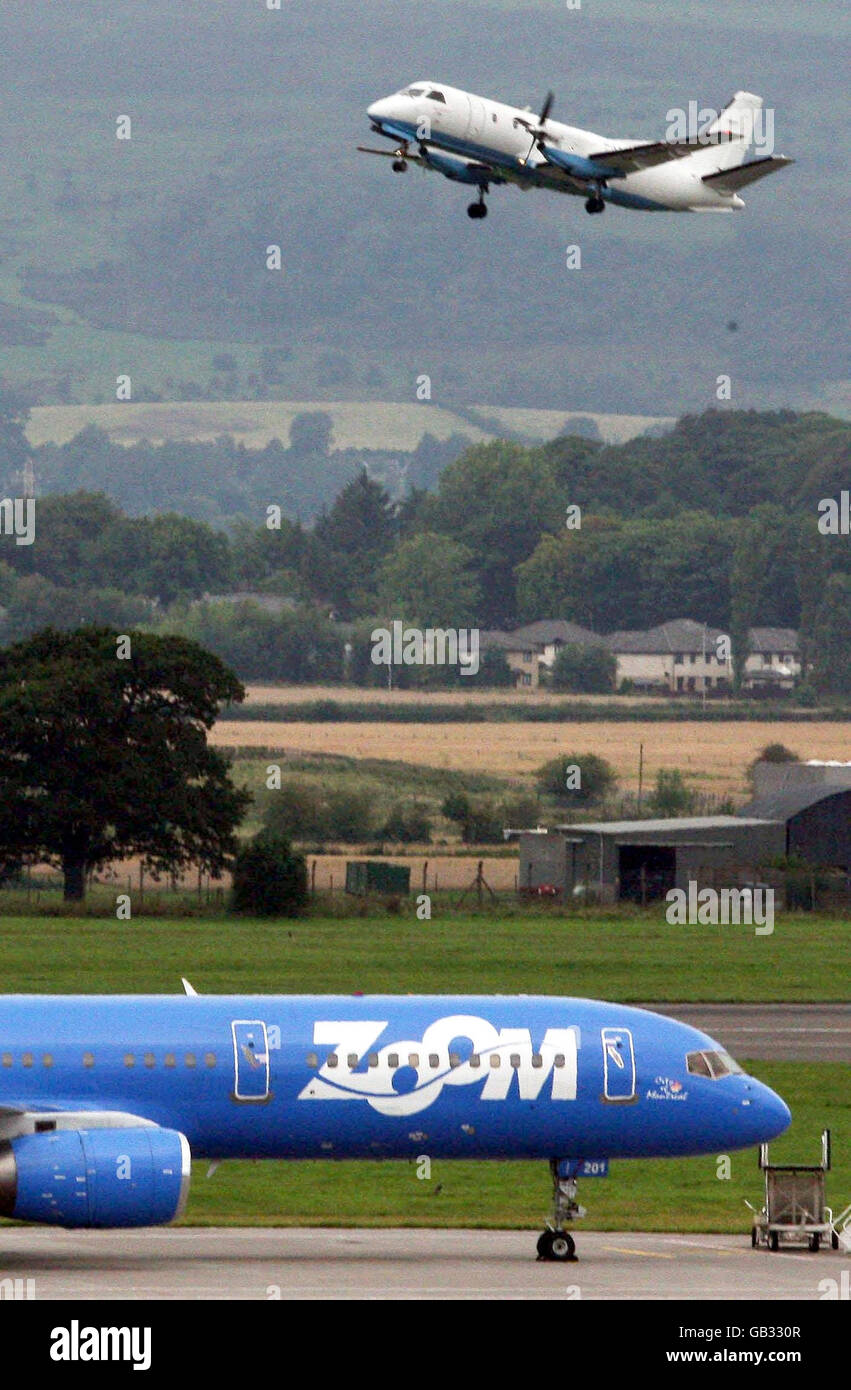 Air zoom general view gv flight runway aeroplane england mangrs hi-res ...