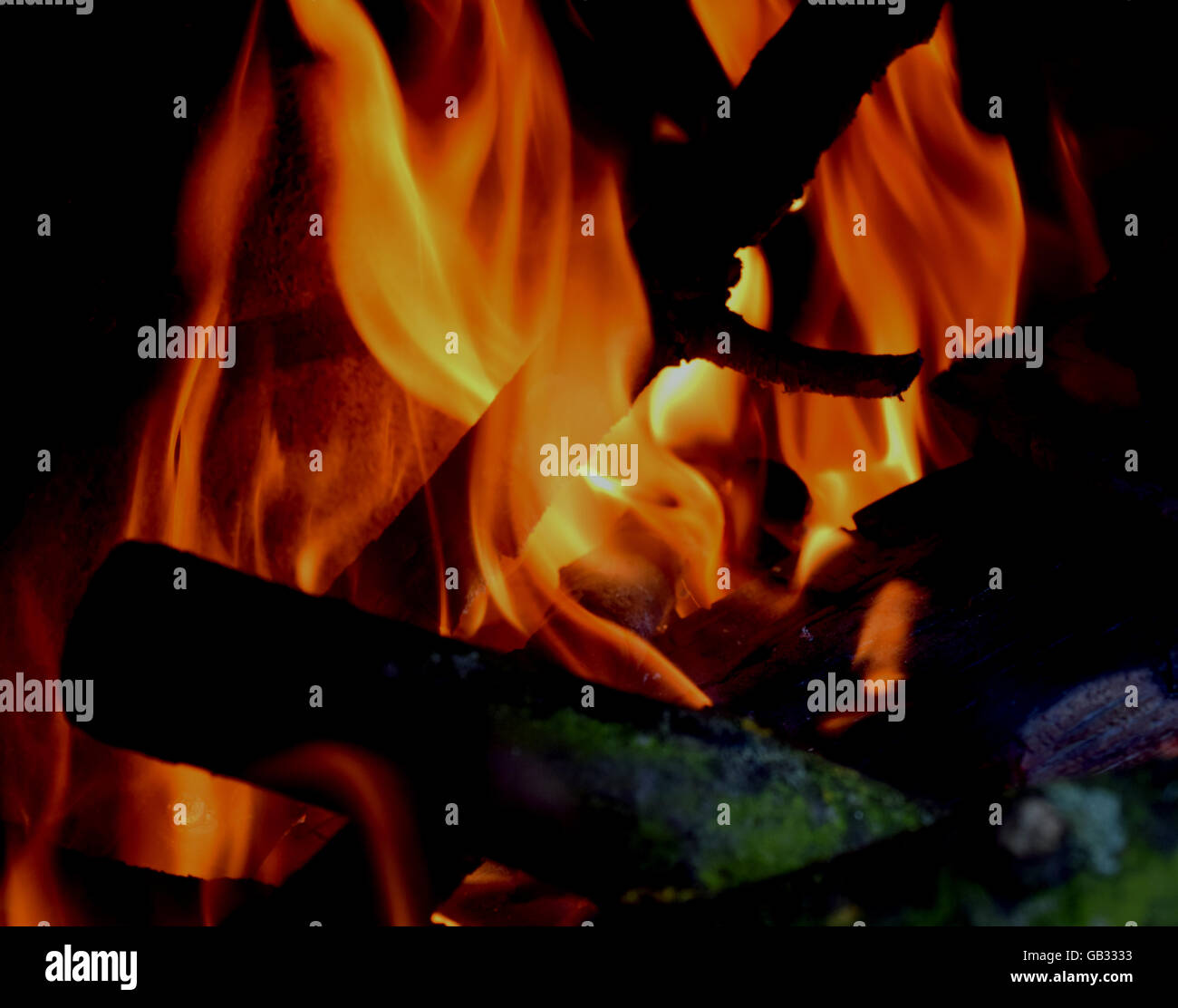Beautifully Burning Woodfire on the Night Stock Photo - Alamy