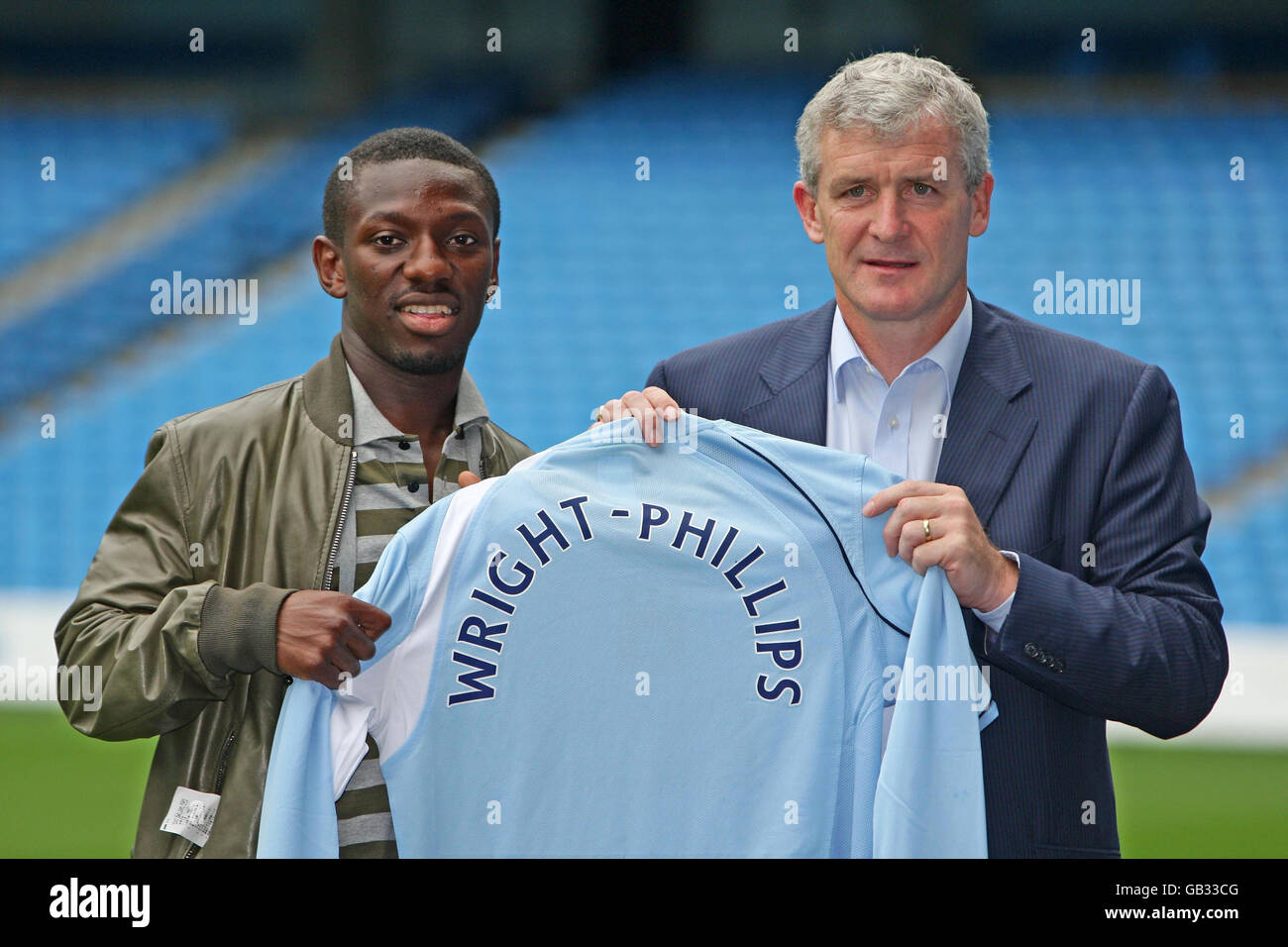 New Manchester City signing Shaun Wright-Phillips and manager Mark ...
