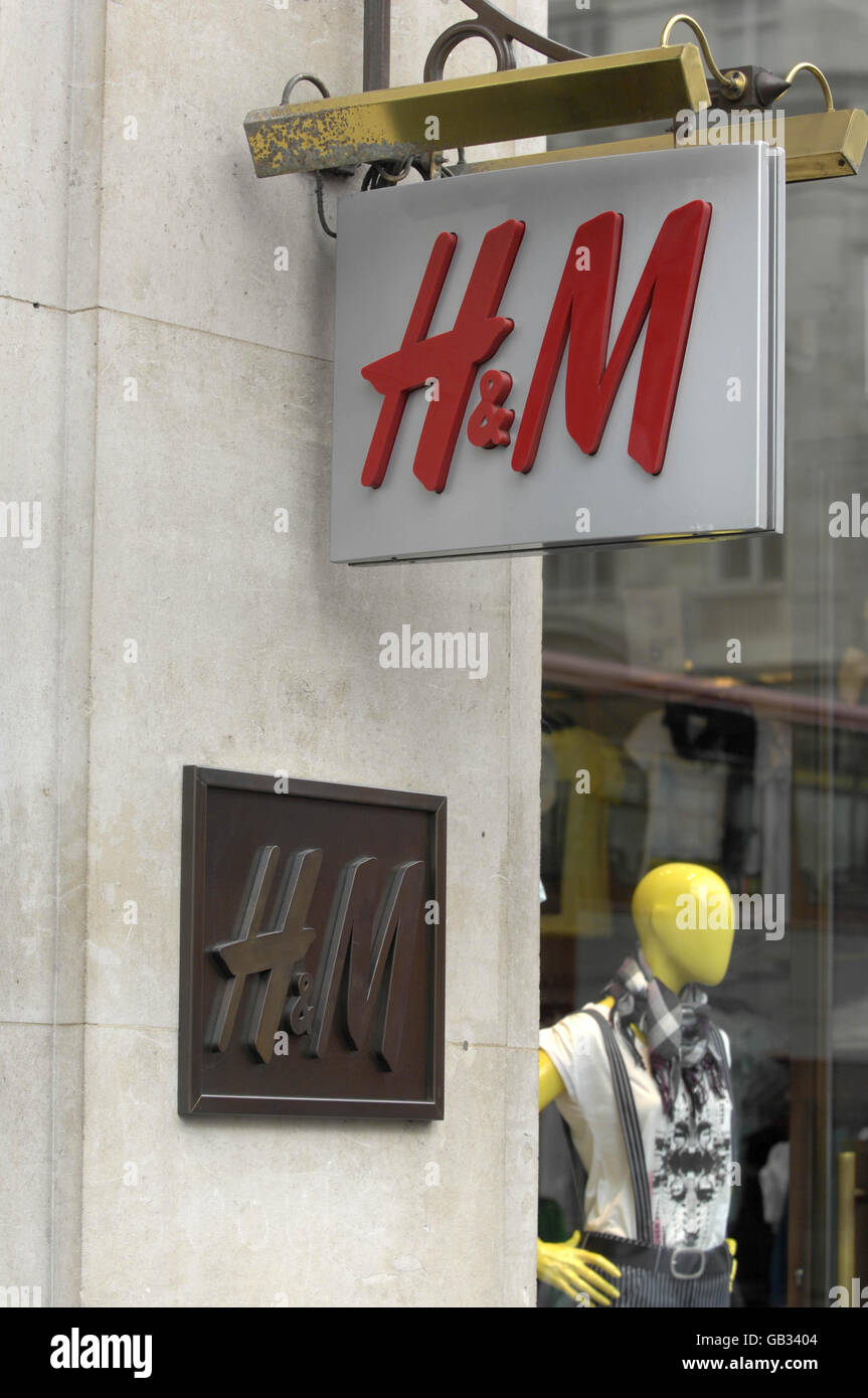 Oxford Street stores. General view of H&M store sign on Oxford Street ...