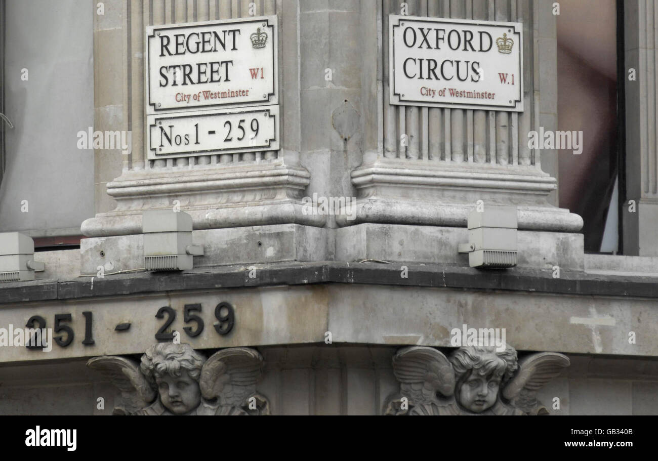 Regent Street and Oxford Circus road signs in London Stock Photo - Alamy