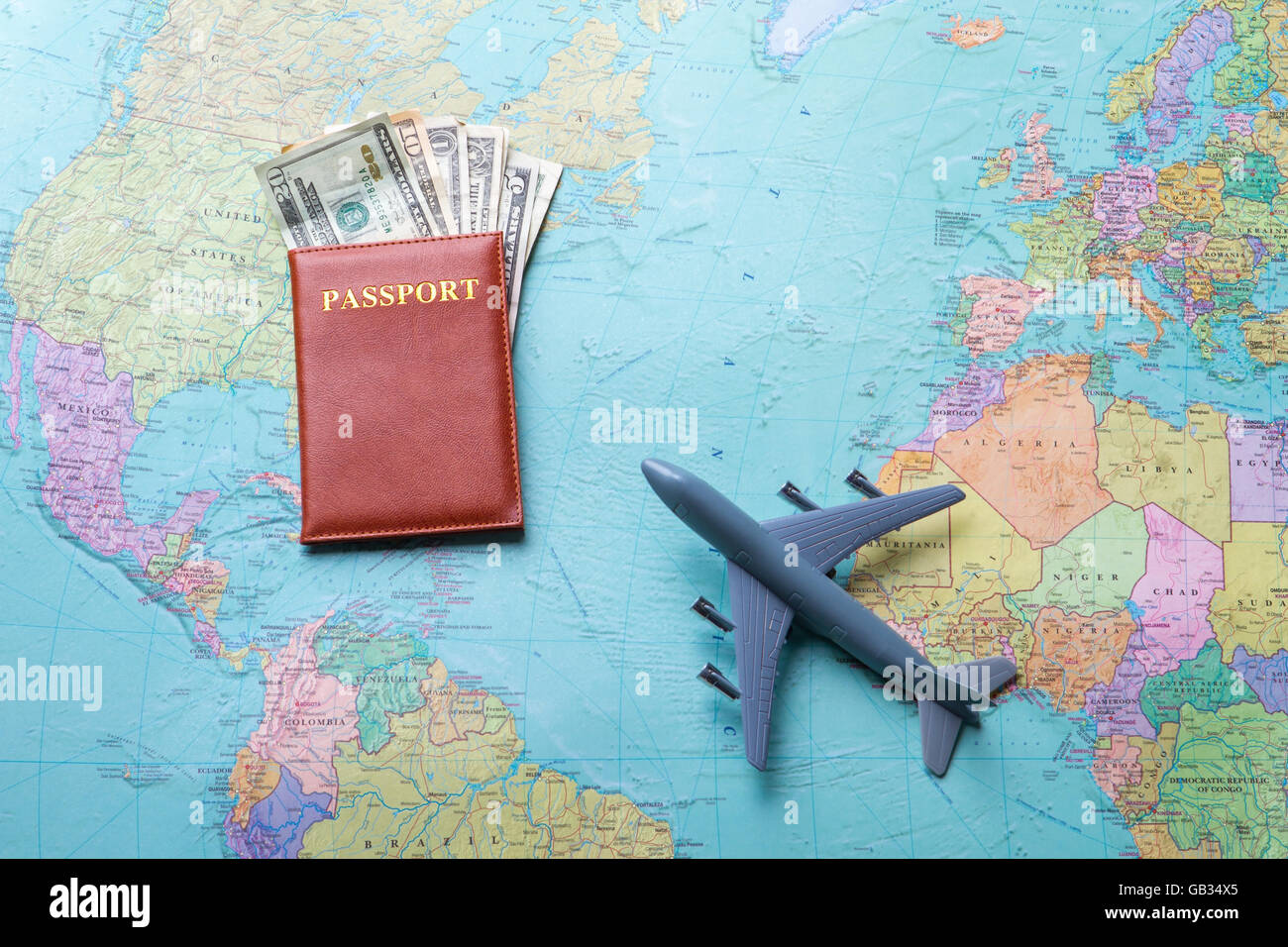 Plane on map hi-res stock photography and images - Alamy