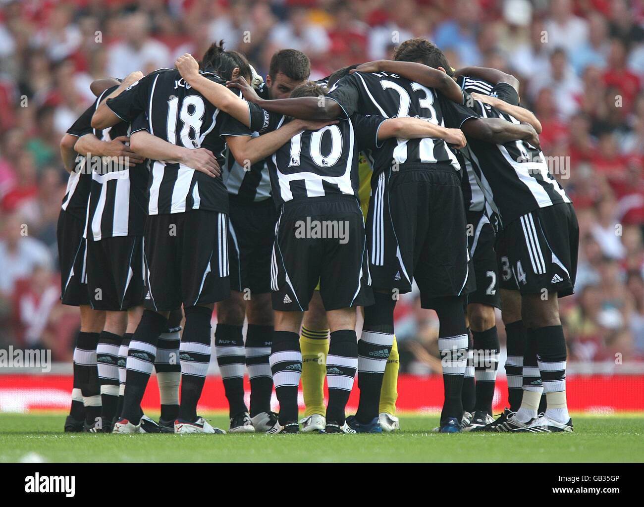 Newcastle united team huddle hi-res stock photography and images - Alamy