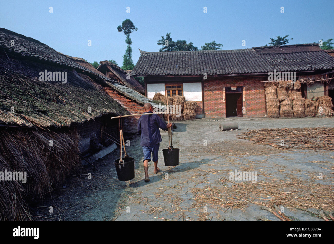 China water buckets hi-res stock photography and images - Alamy