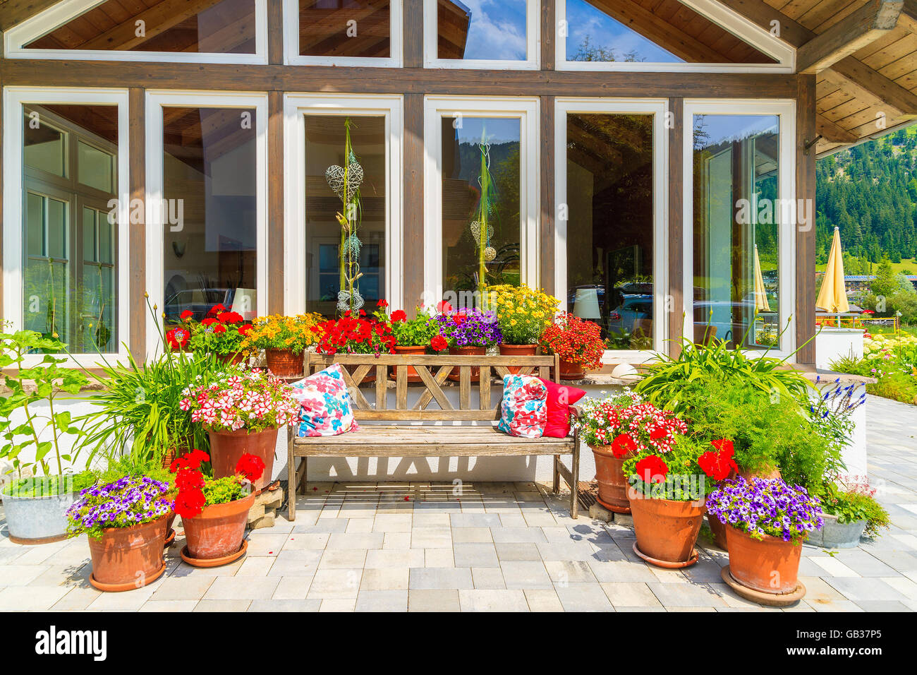 Traditional wooden alpine house hi-res stock photography and images - Alamy