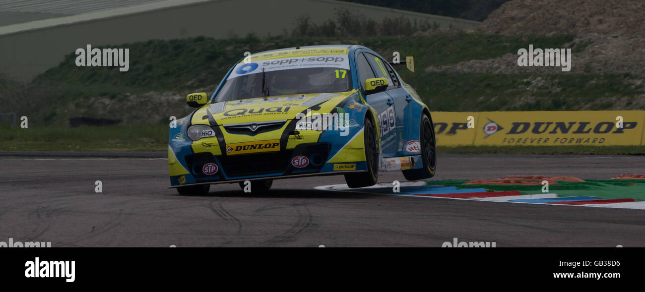 British Touring Cars Thruxton Motor Circuit Dan Welch Goodestone Racing ...