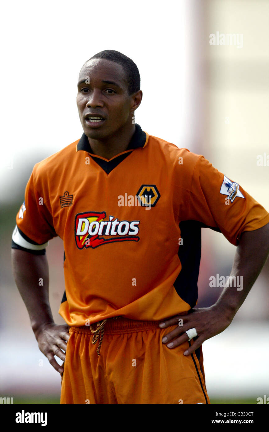 Wolverhampton wanderers captain paul ince hi-res stock photography and ...