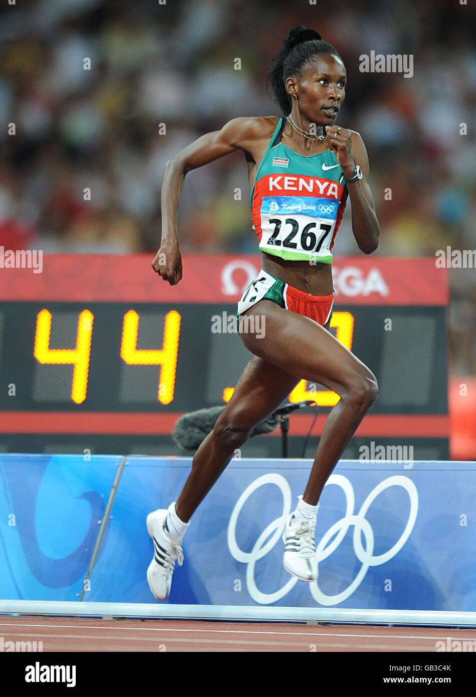 Kenya's Janeth Jepkosgei Busienei competes in the Third Women's 800m ...