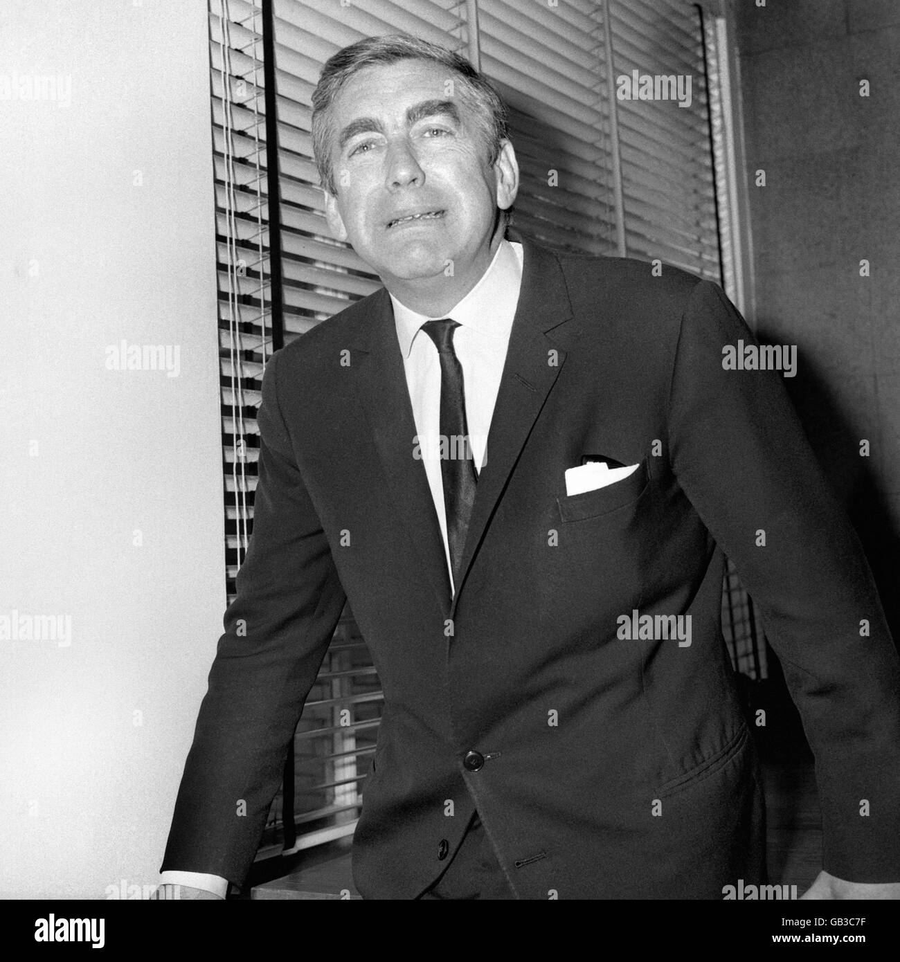 Tony hancock hi-res stock photography and images - Alamy