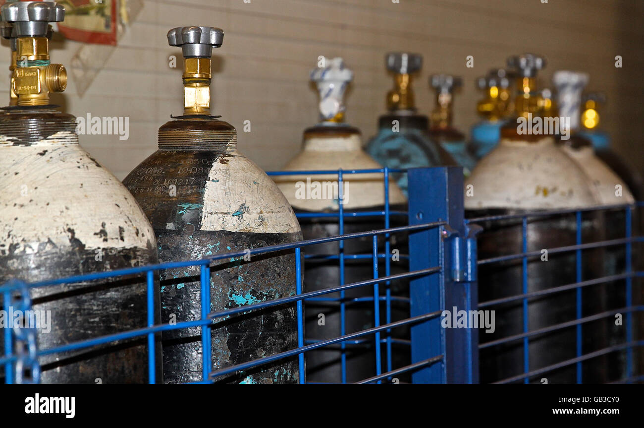Compressed Gas Stock Photos & Compressed Gas Stock Images - Alamy