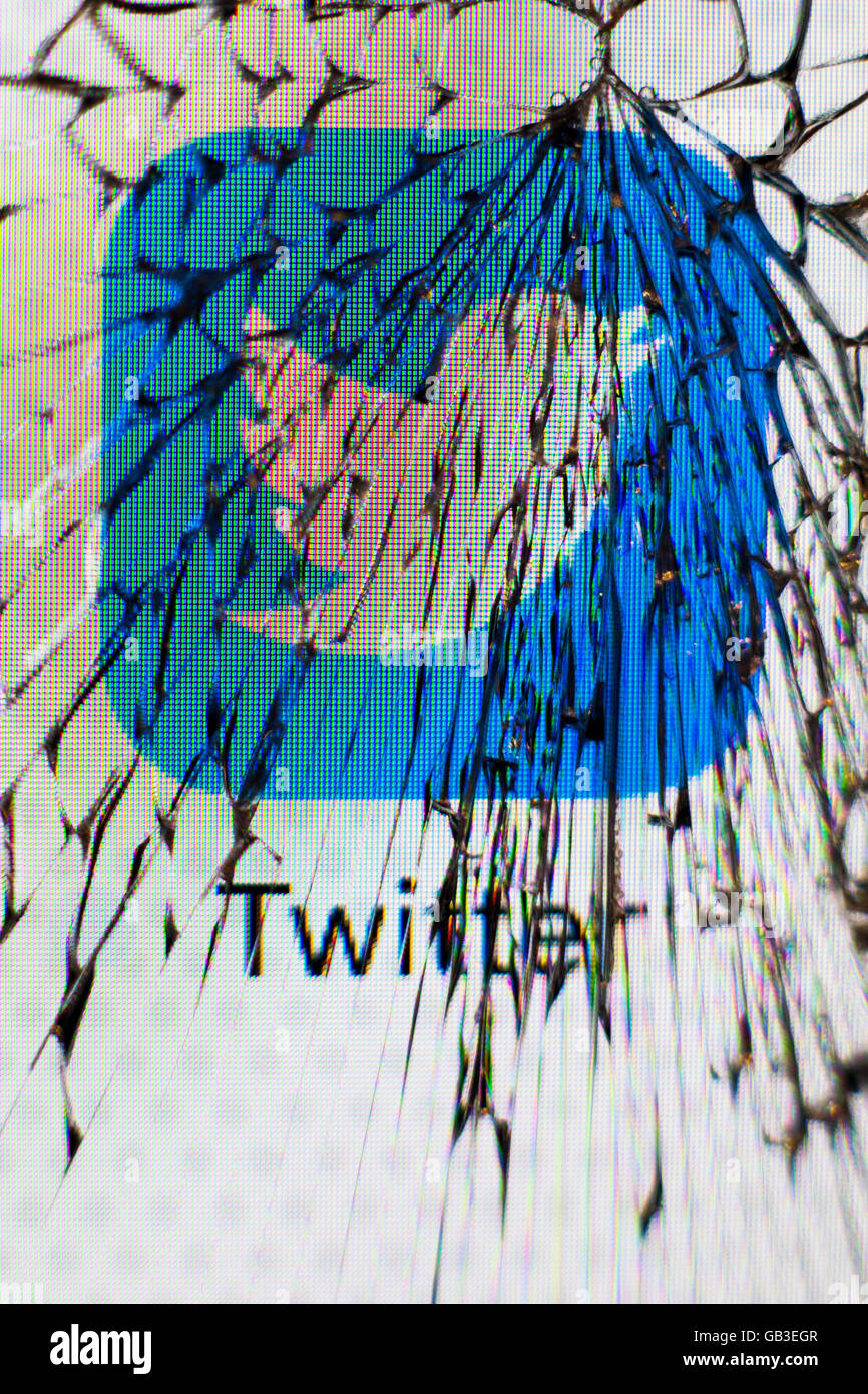 Screen smashed hi-res stock photography and images - Alamy