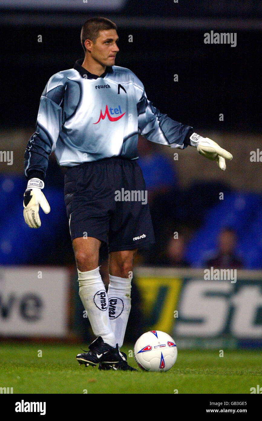 Levski sofia goalkeeper hi-res stock photography and images - Alamy