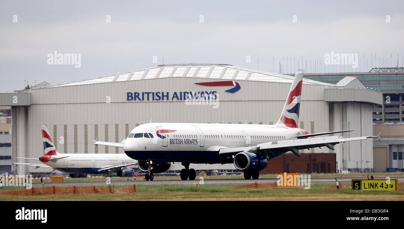 Olympics team arrive heathrow hi-res stock photography and images - Alamy
