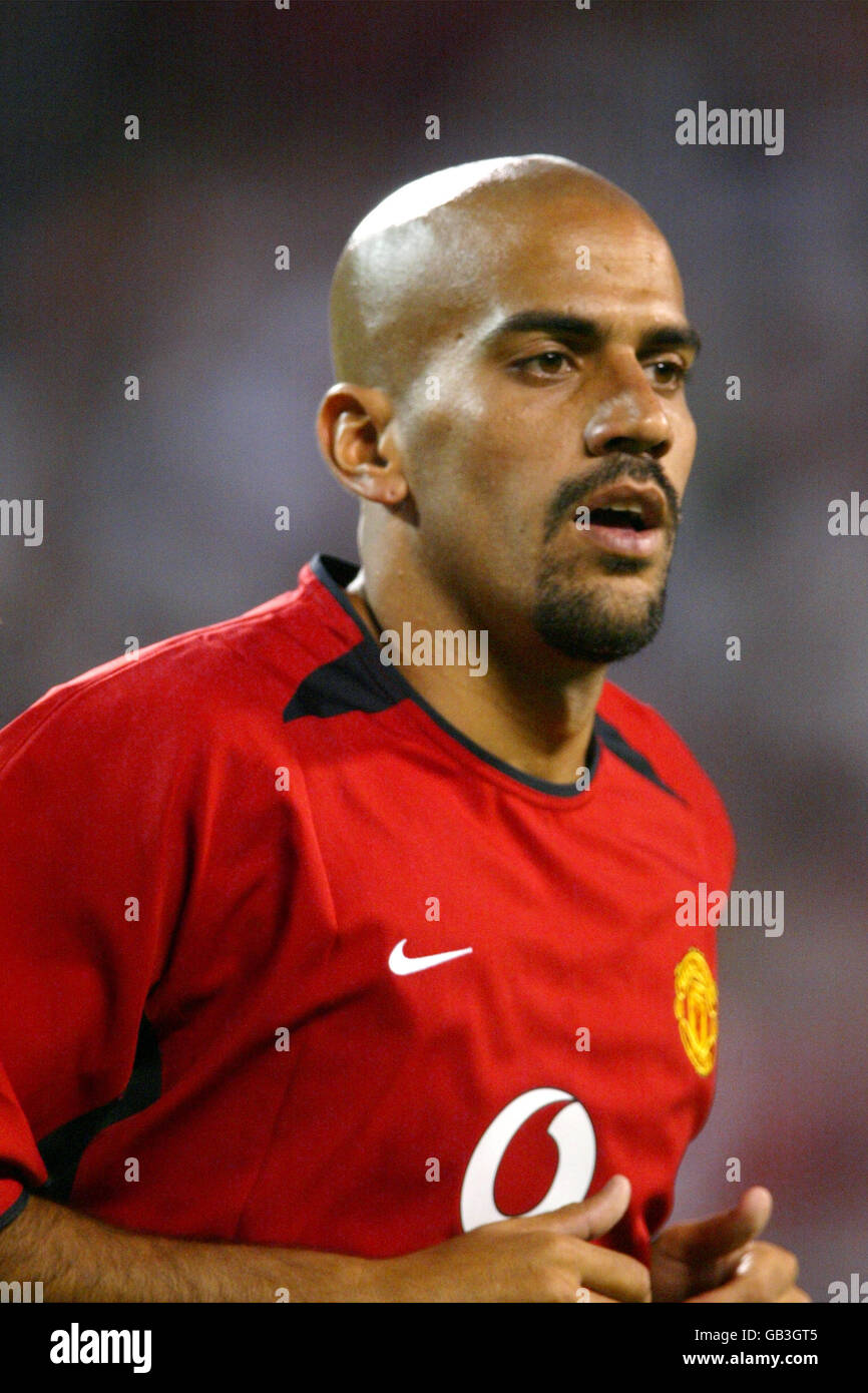 Sport football juan sebastian veron hi-res stock photography and images ...