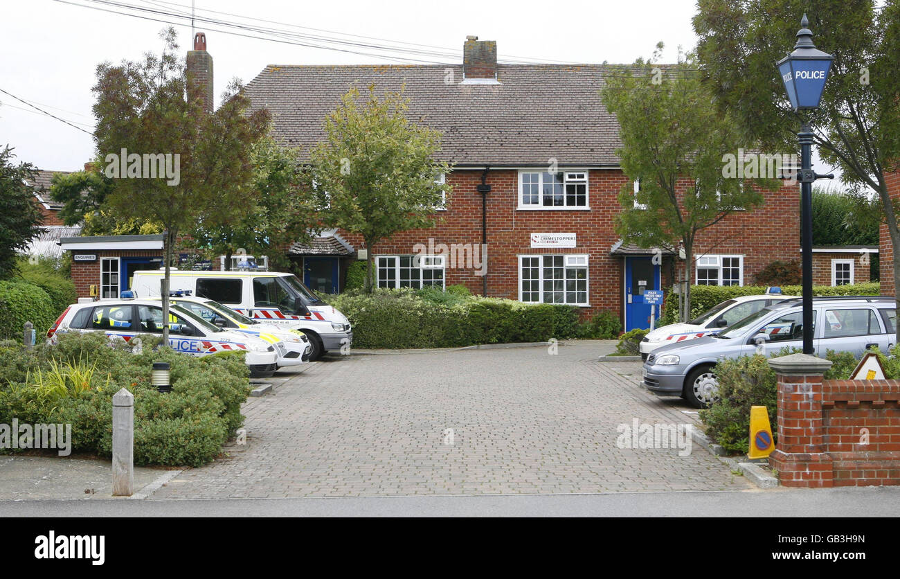 New milton police station in hampshire hi-res stock photography and ...