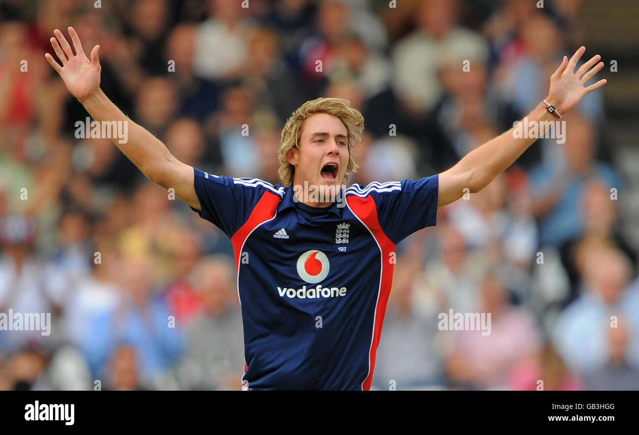 Stuart gibbs hi-res stock photography and images - Alamy