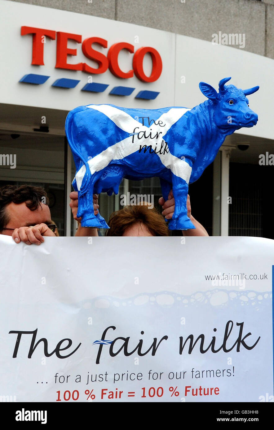 Milk protest uk hi-res stock photography and images - Alamy