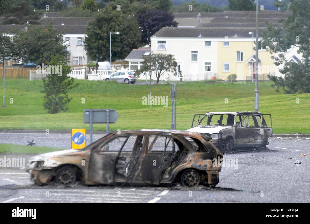 Riot damaged police car hi-res stock photography and images - Alamy