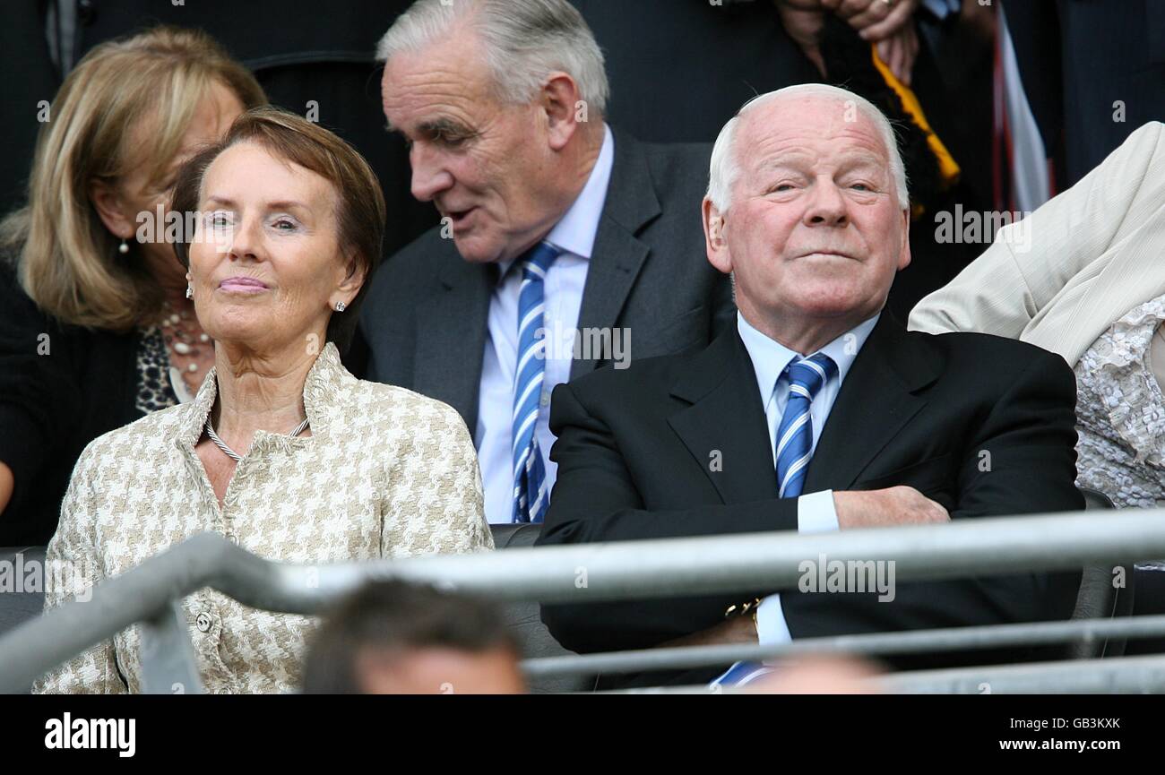 His wife pat hi-res stock photography and images - Alamy