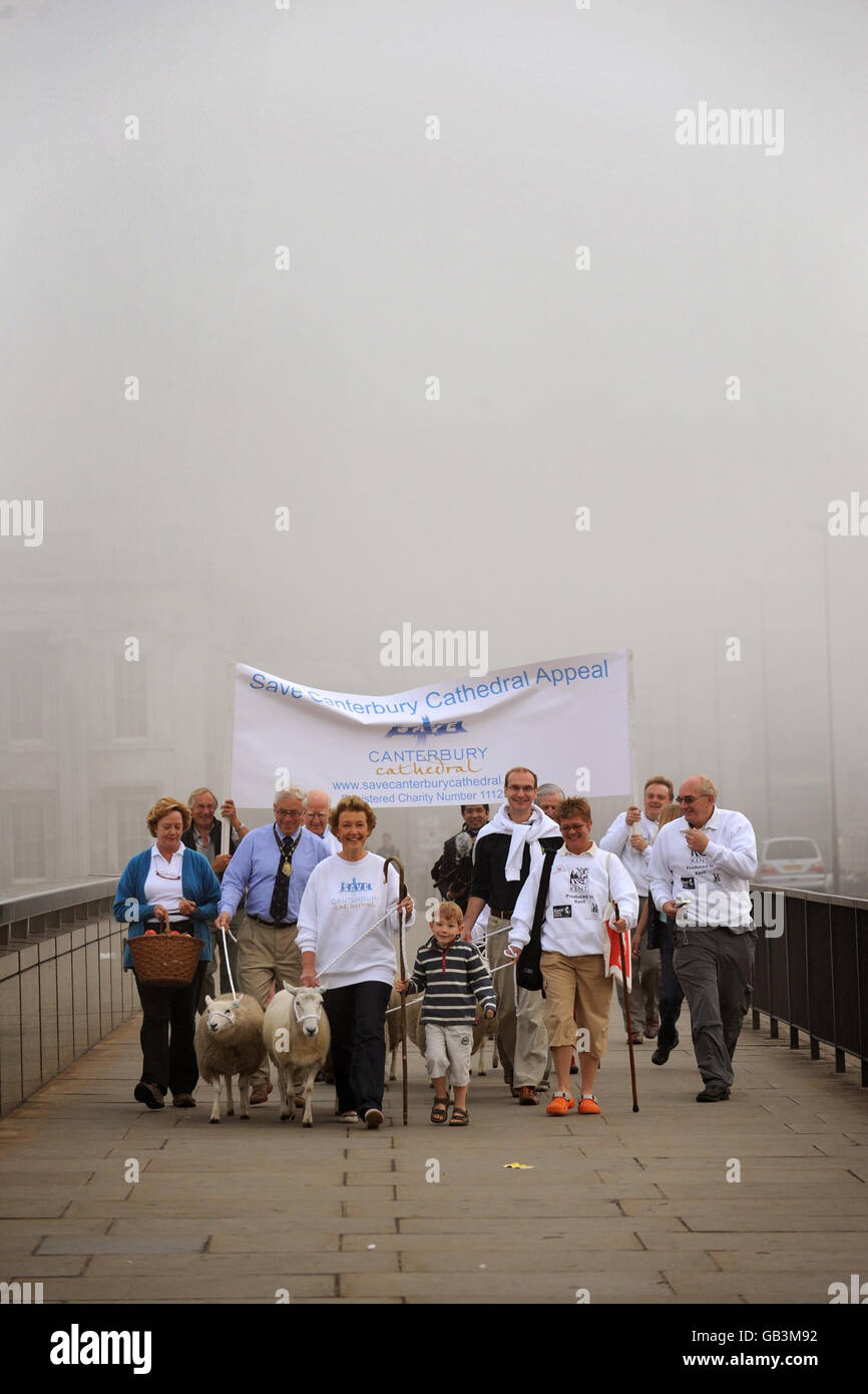 Amanda cottrell hi-res stock photography and images - Alamy