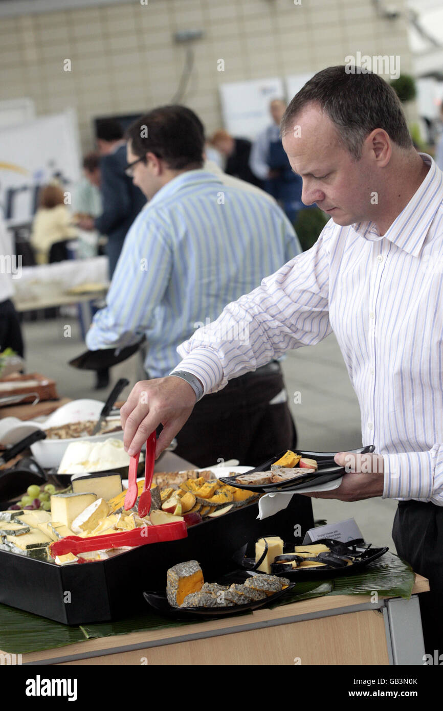 Guests enjoy buffet on roof terrace hi-res stock photography and images ...
