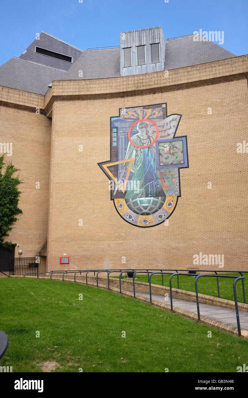 Mural on the end of Cardiff Magistrates court. July 2016 Stock Photo ...