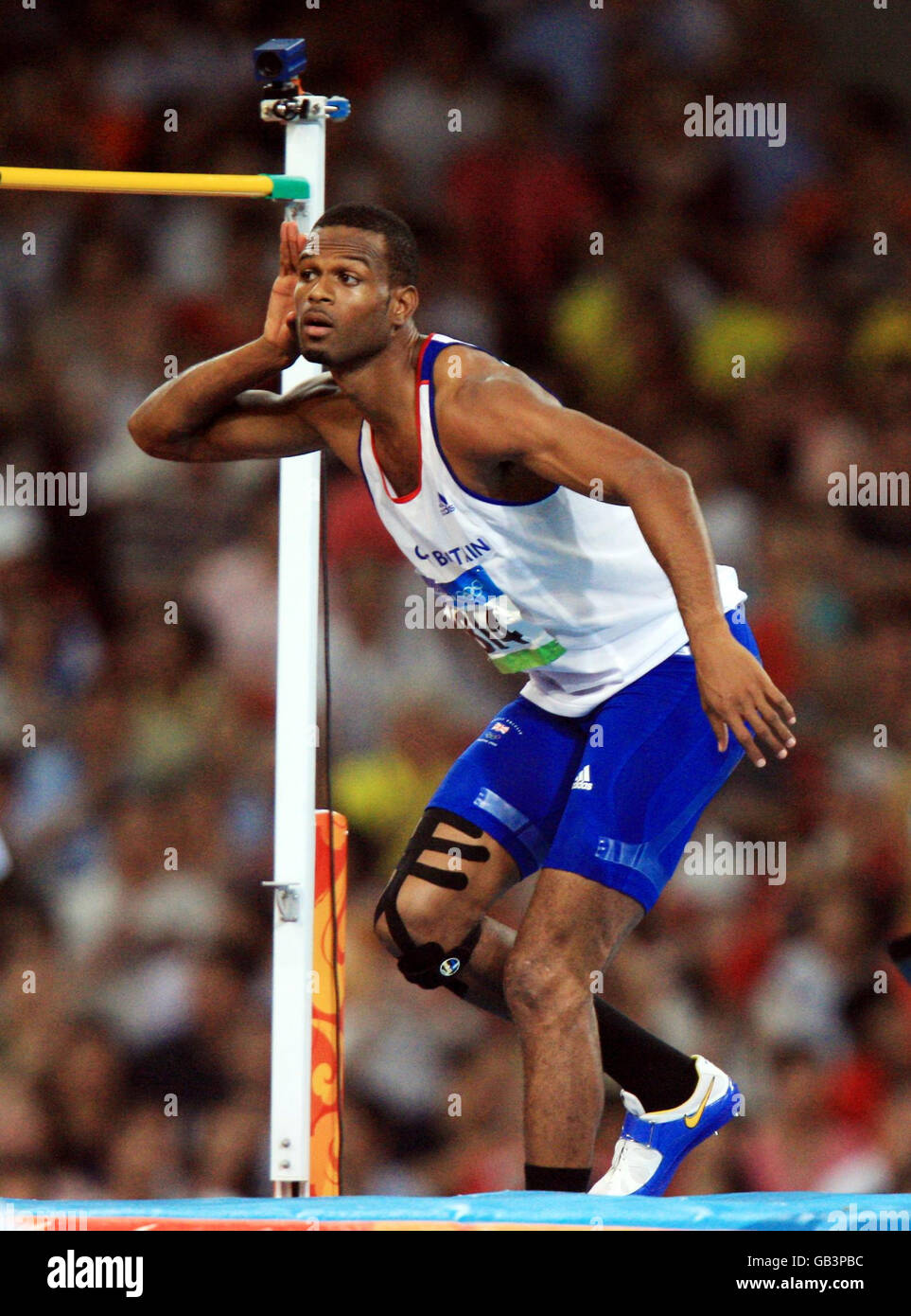 High jump olympics beijing hi-res stock photography and images - Alamy